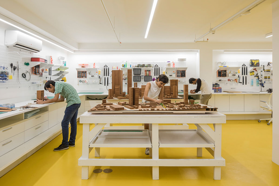 Mallol Design House by Mallol Arquitectos - 谷德设计网