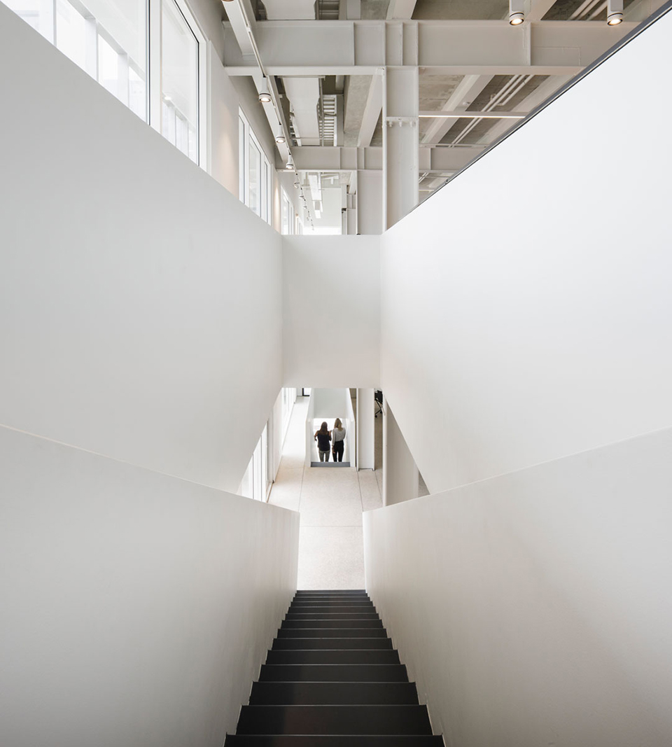 Mallol Design House by Mallol Arquitectos - 谷德设计网