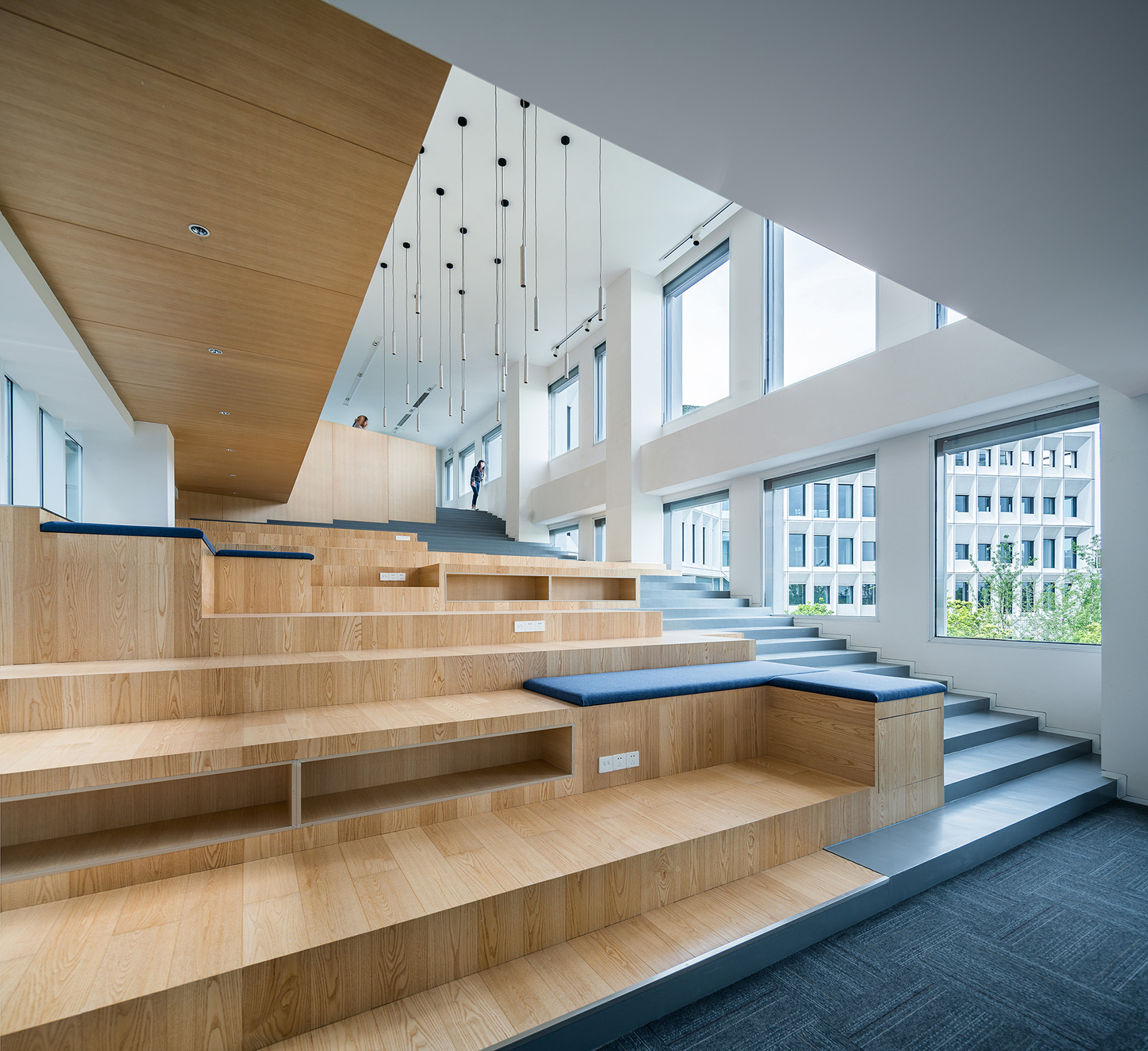 iShanghai Baoye Centre Interior Design by LYCS Architecture - 谷德设计网
