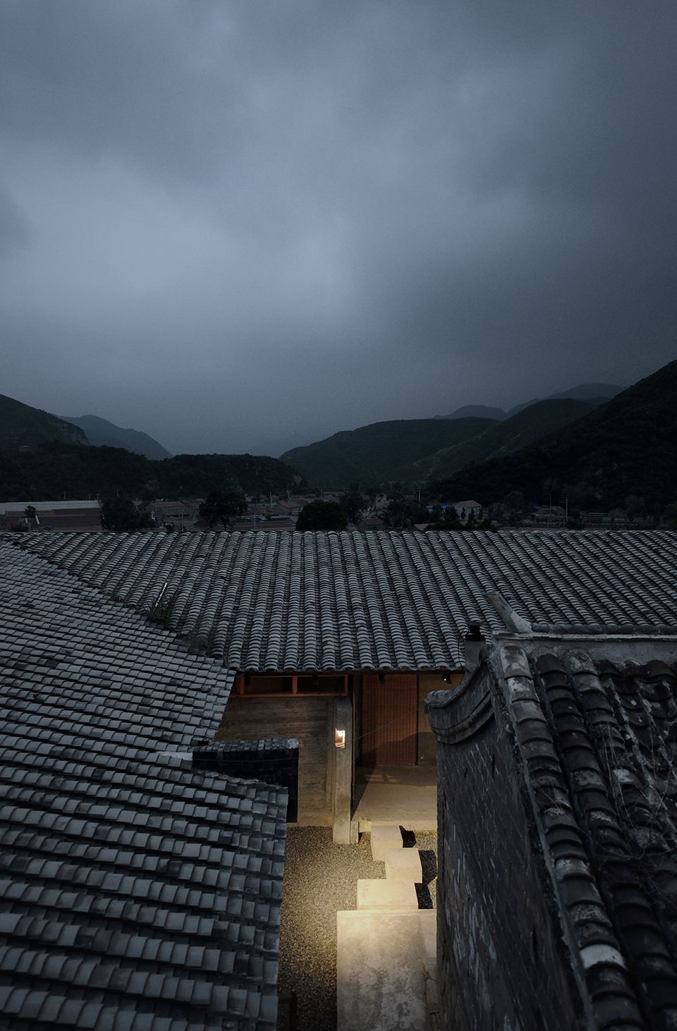 House Close to the Great Wall, China by Jin Lei - 谷德设计网