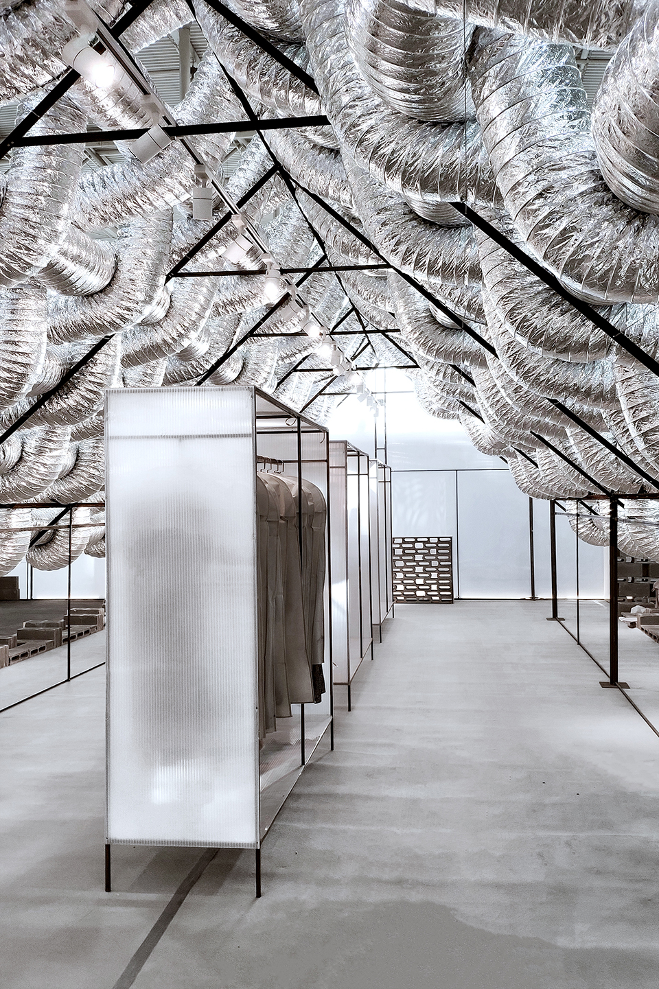 Instant Scene – TF.33 Pavilion Installation for Clothing Exhibition by ...