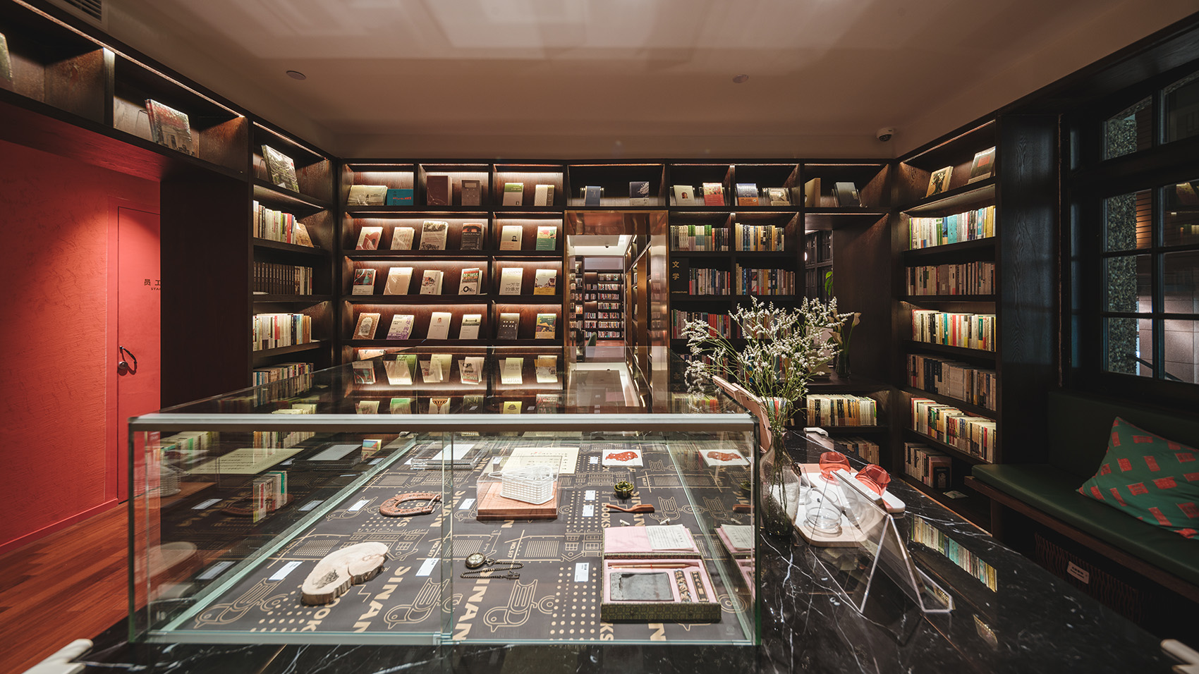 Sinan Books: Shanghai Sanctum, China by Wutopia Lab - 谷德设计网