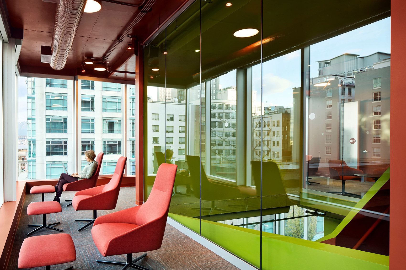 Adler University Vancouver Campus by PUBLIC - 谷德设计网