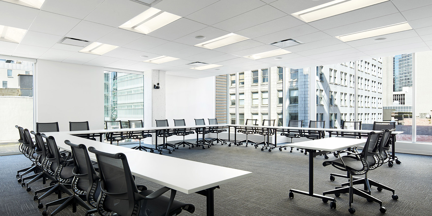 Adler University Vancouver Campus by PUBLIC - 谷德设计网