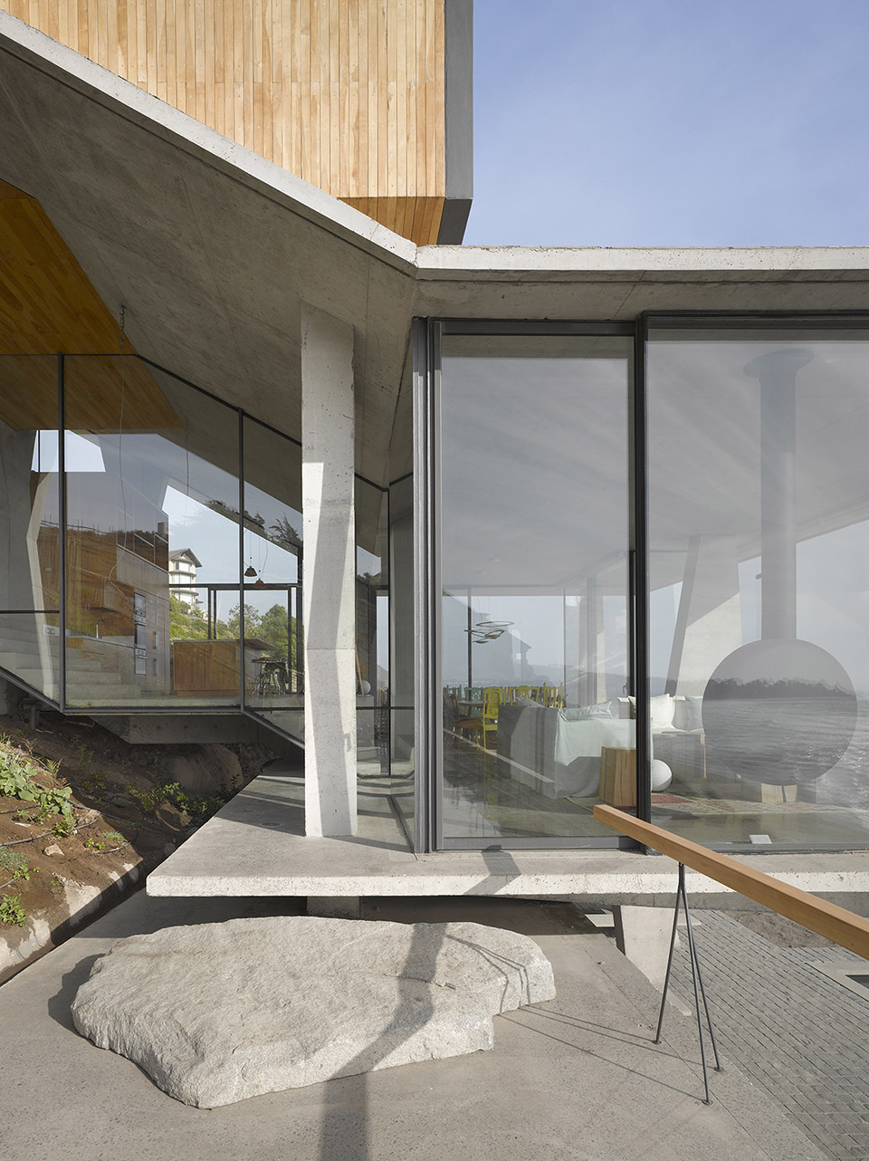 Ghat House by Max Núñez - 谷德设计网