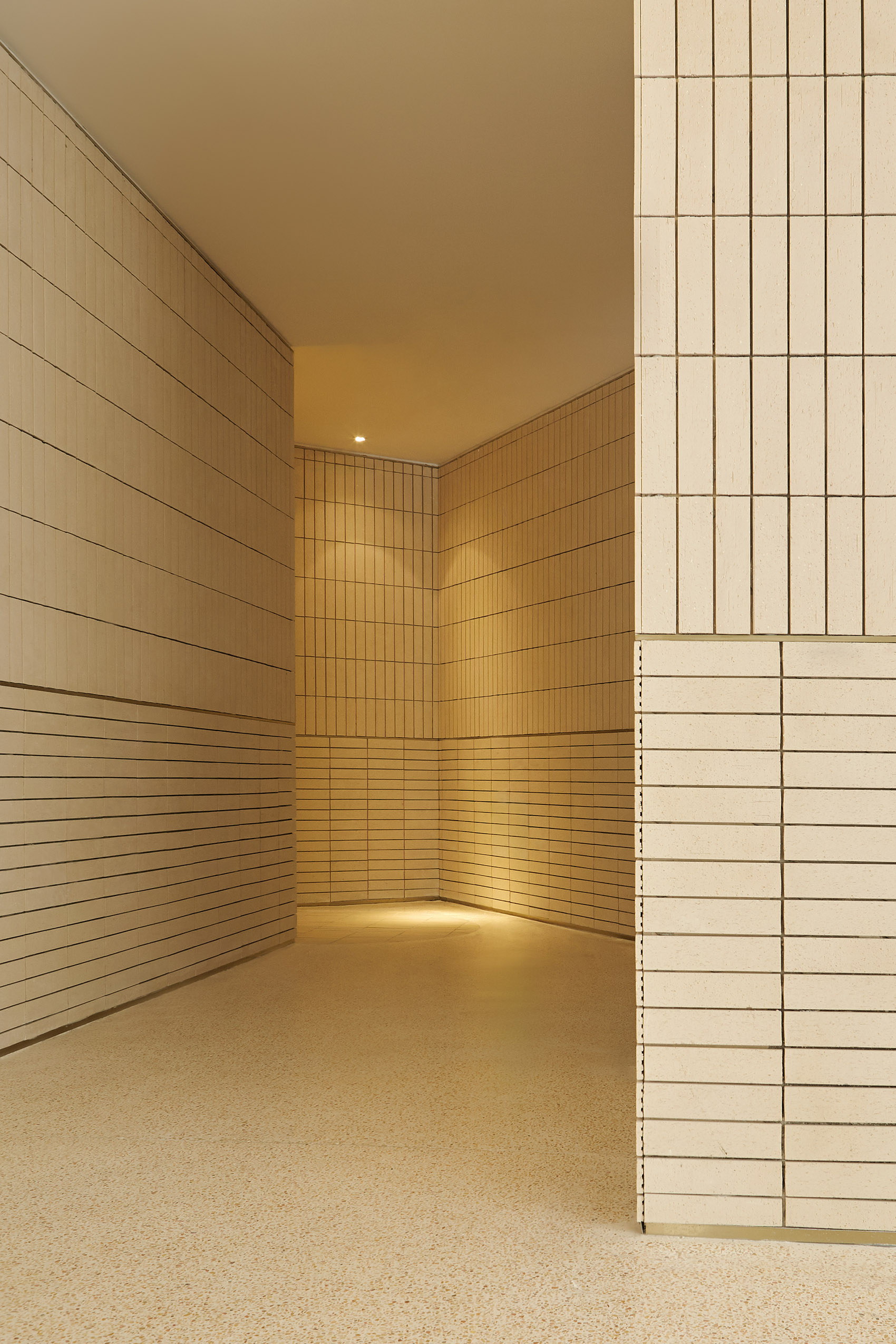 SpaSpace in Vanke center, China by UStudies Architects - 谷德设计网