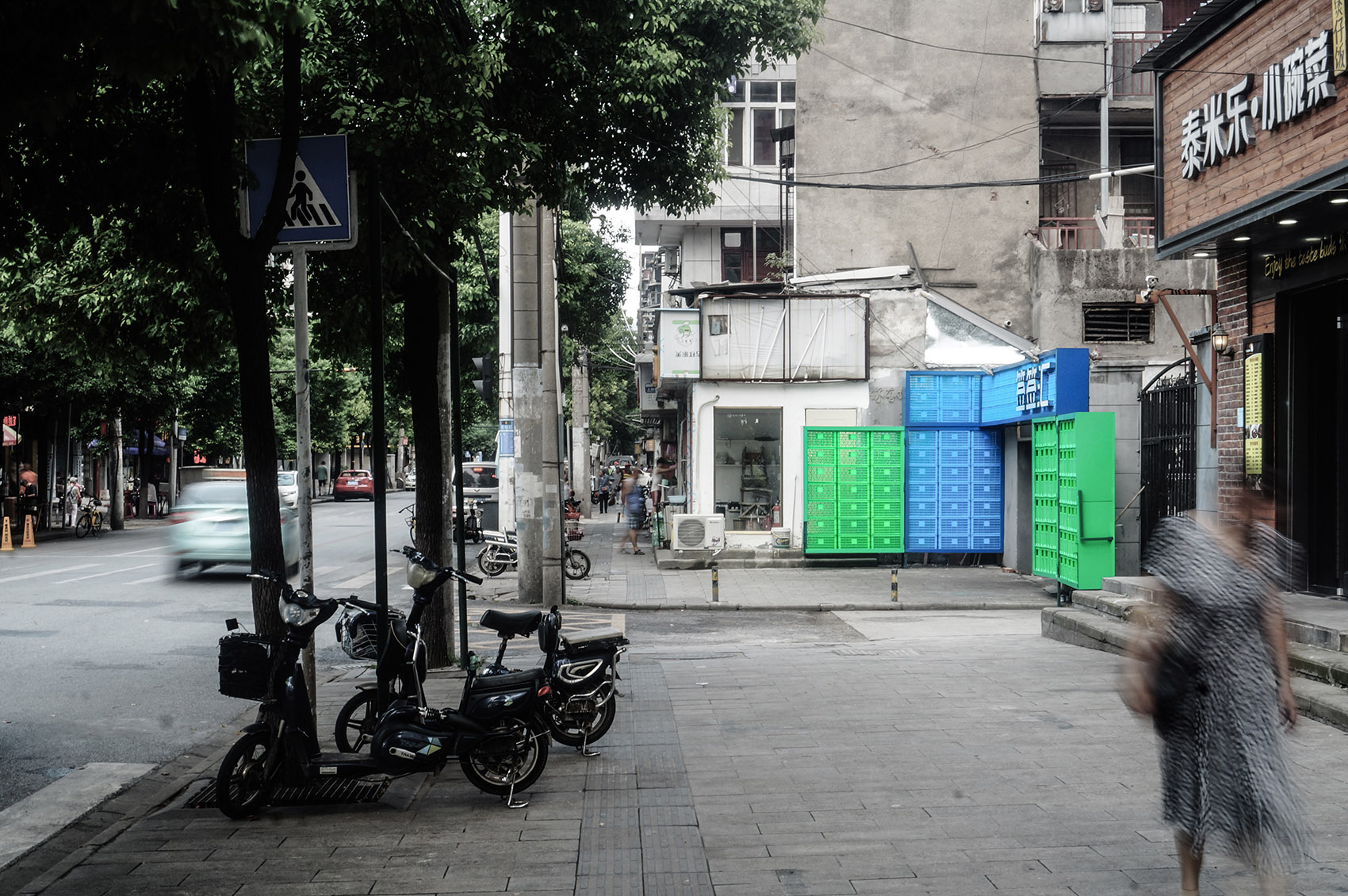 Improvisational roadside stall business, China by Qing-wei Studio - 谷德设计网