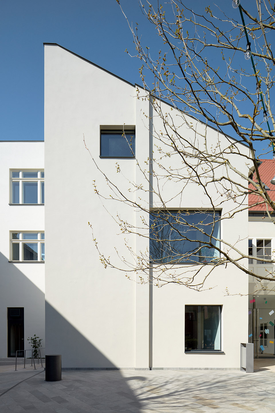 Nádvorie (Courtyard)，Slovakia Republic by Vallo Sadovsky Architects - 谷德设计网