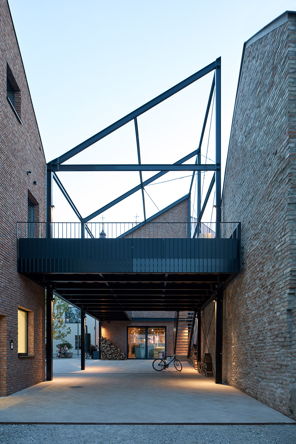 Nádvorie (Courtyard)，Slovakia Republic by Vallo Sadovsky Architects - 谷德设计网