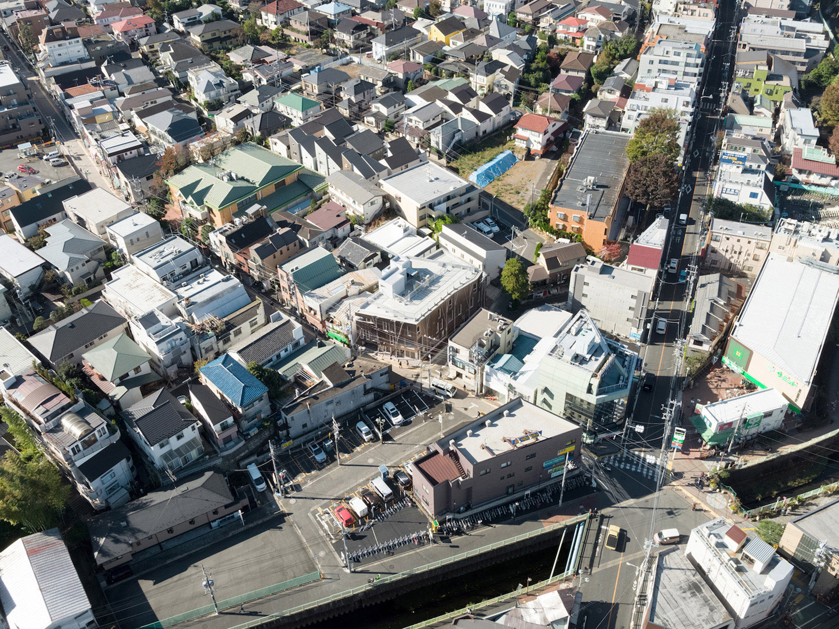 Kugayama South Gate Building by Sasaki Architecture - 谷德设计网