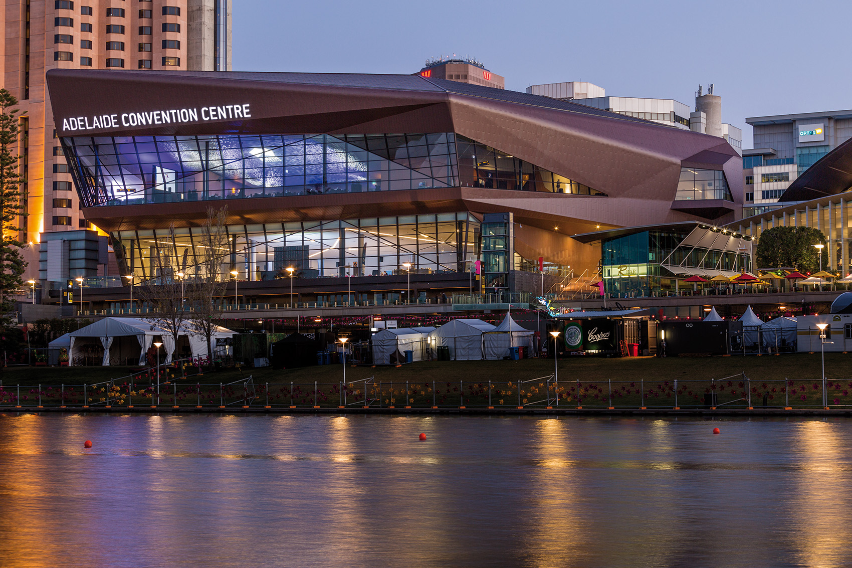 Adelaide Convention Centre by Woods Bagot - 谷德设计网