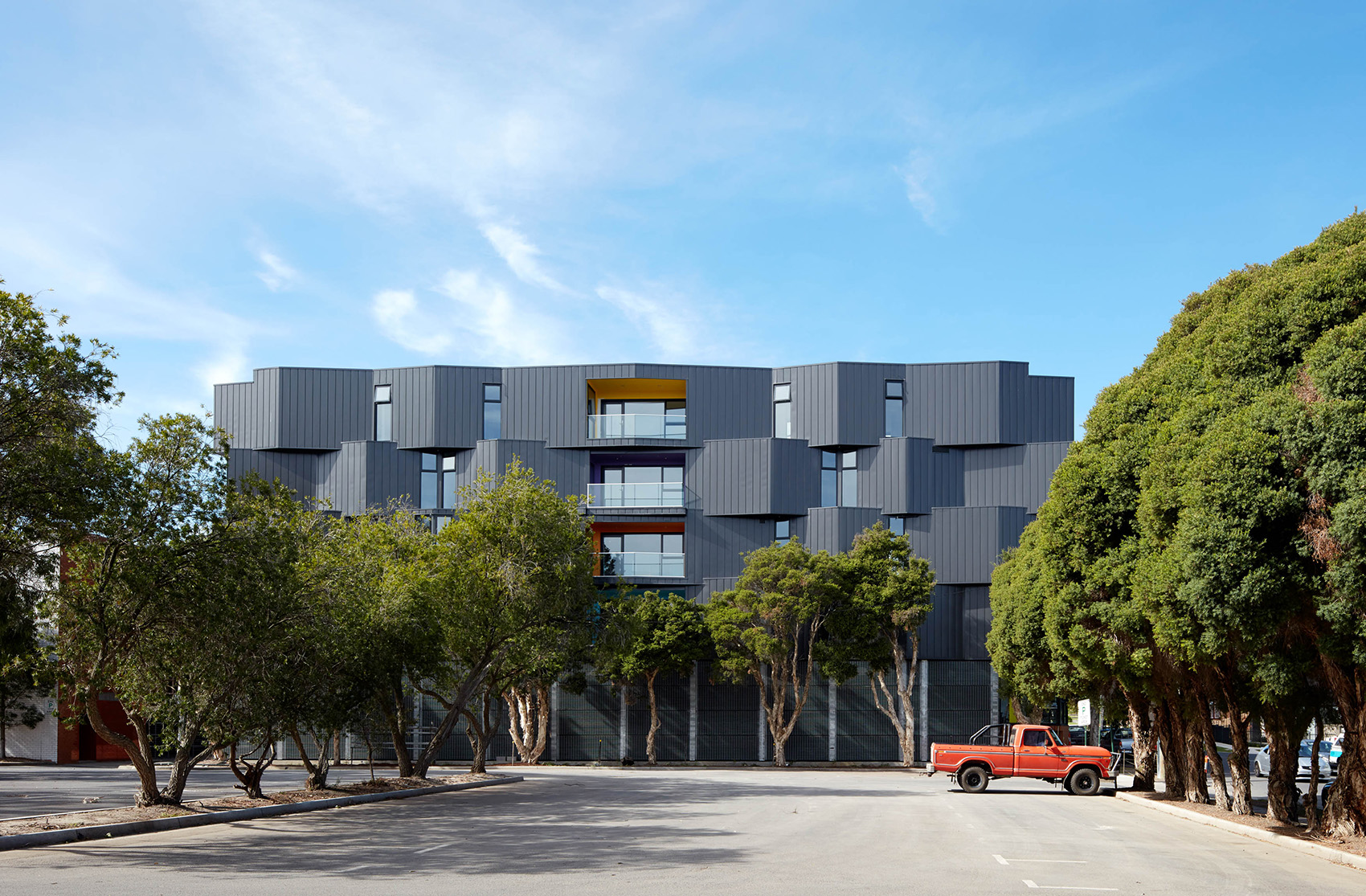 Spectrum apartment by KUD - 谷德设计网