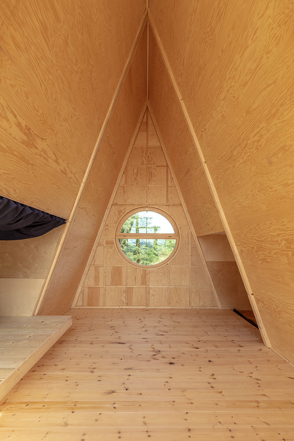 Hello Wood Cabin Fever / International architects built seven cabin ...