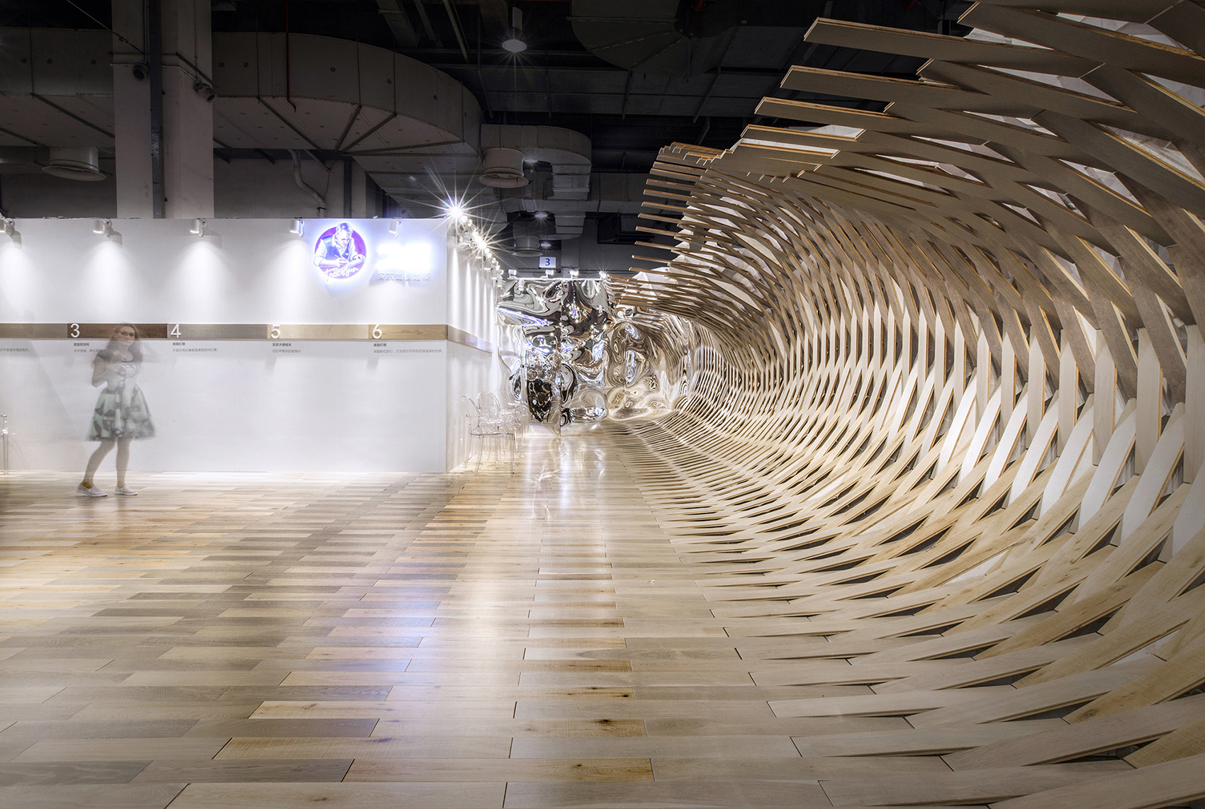 Two Showrooms for Wood flooring brand, China by TOWOdesign - 谷德设计网
