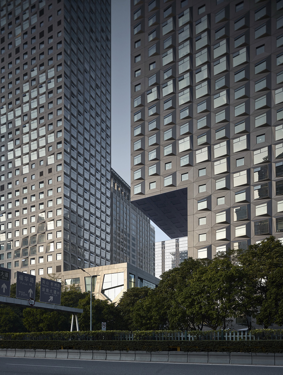 CGN Headquarters Building, China by URBANUS - 谷德设计网