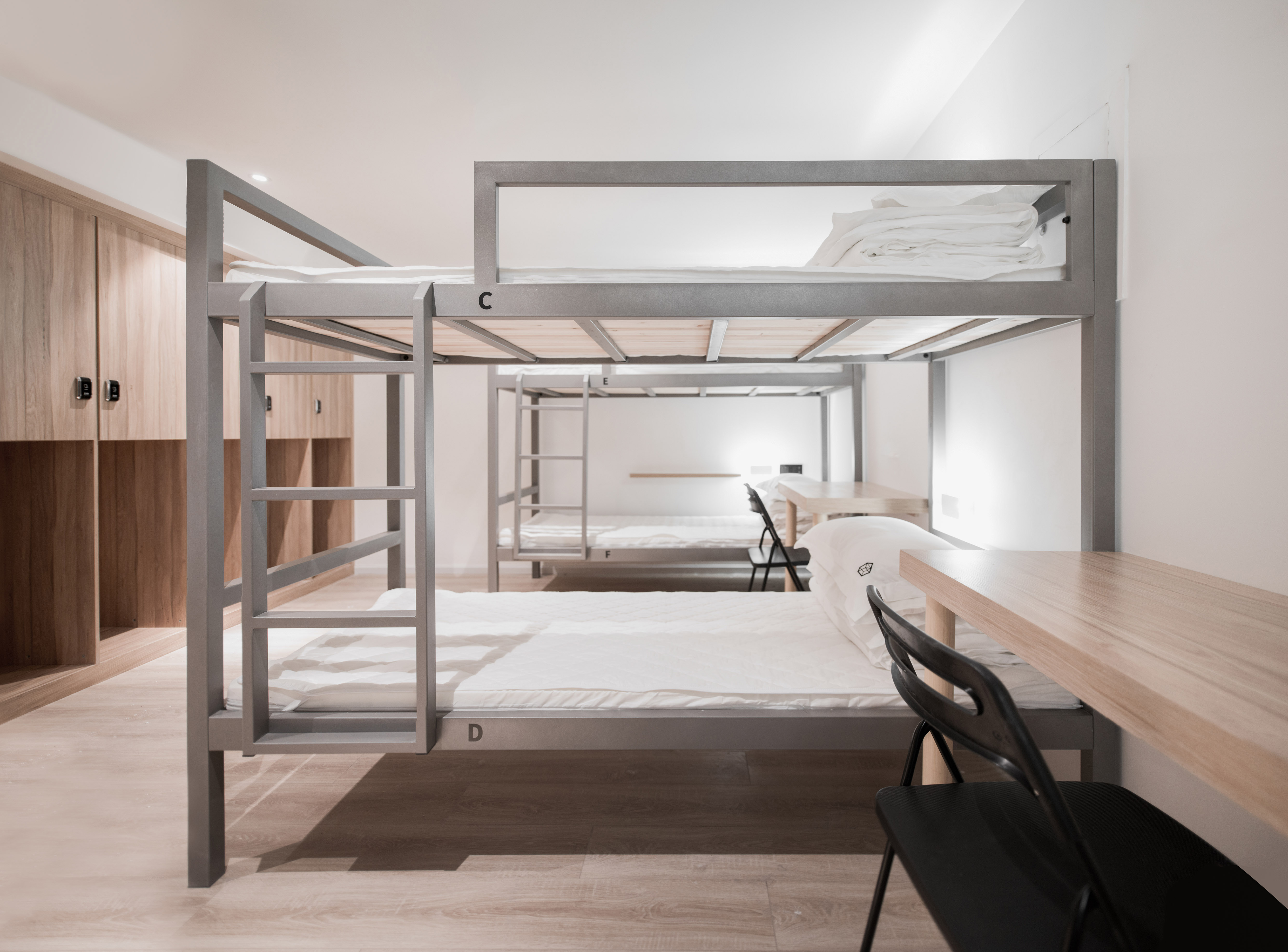Together · Wecash Box Hostel Chengdu, China by VARI Design - 谷德设计网