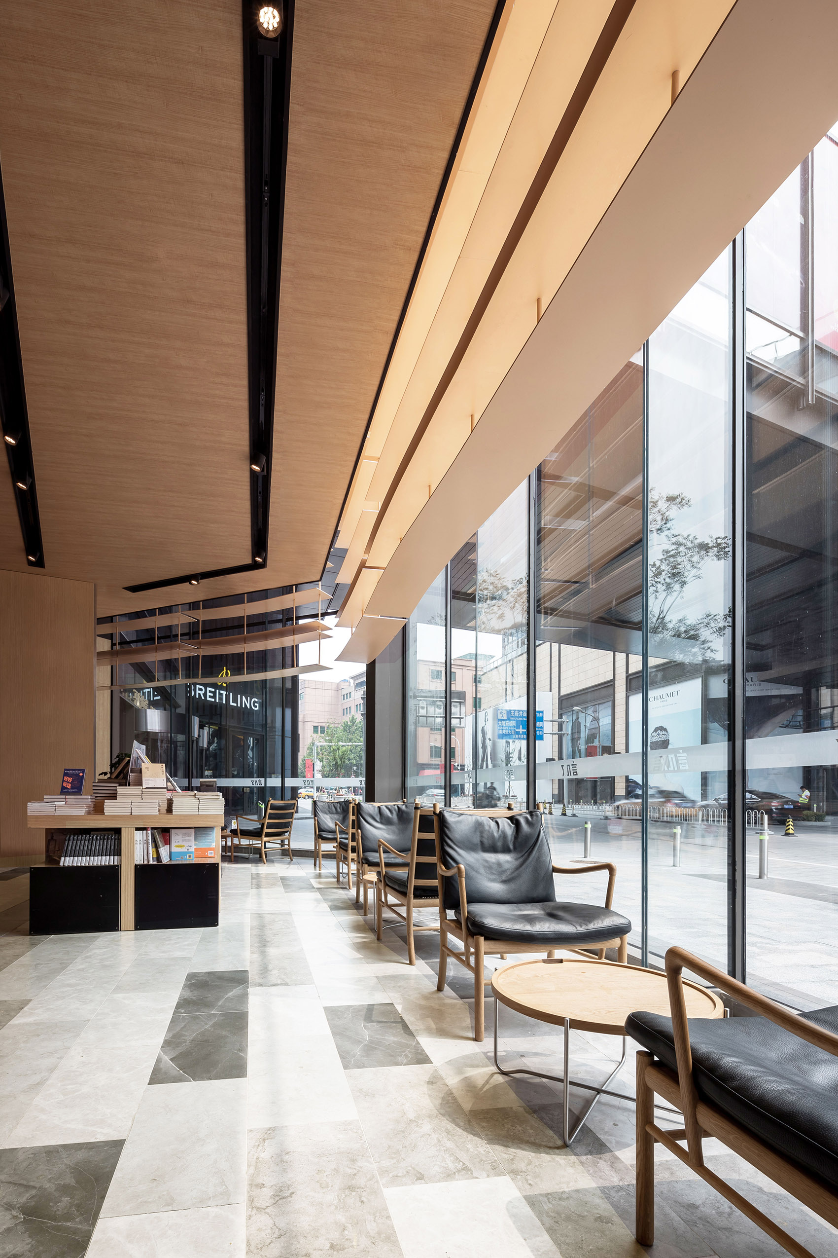 Yan Ji You WF Central, China by Karv One - 谷德设计网