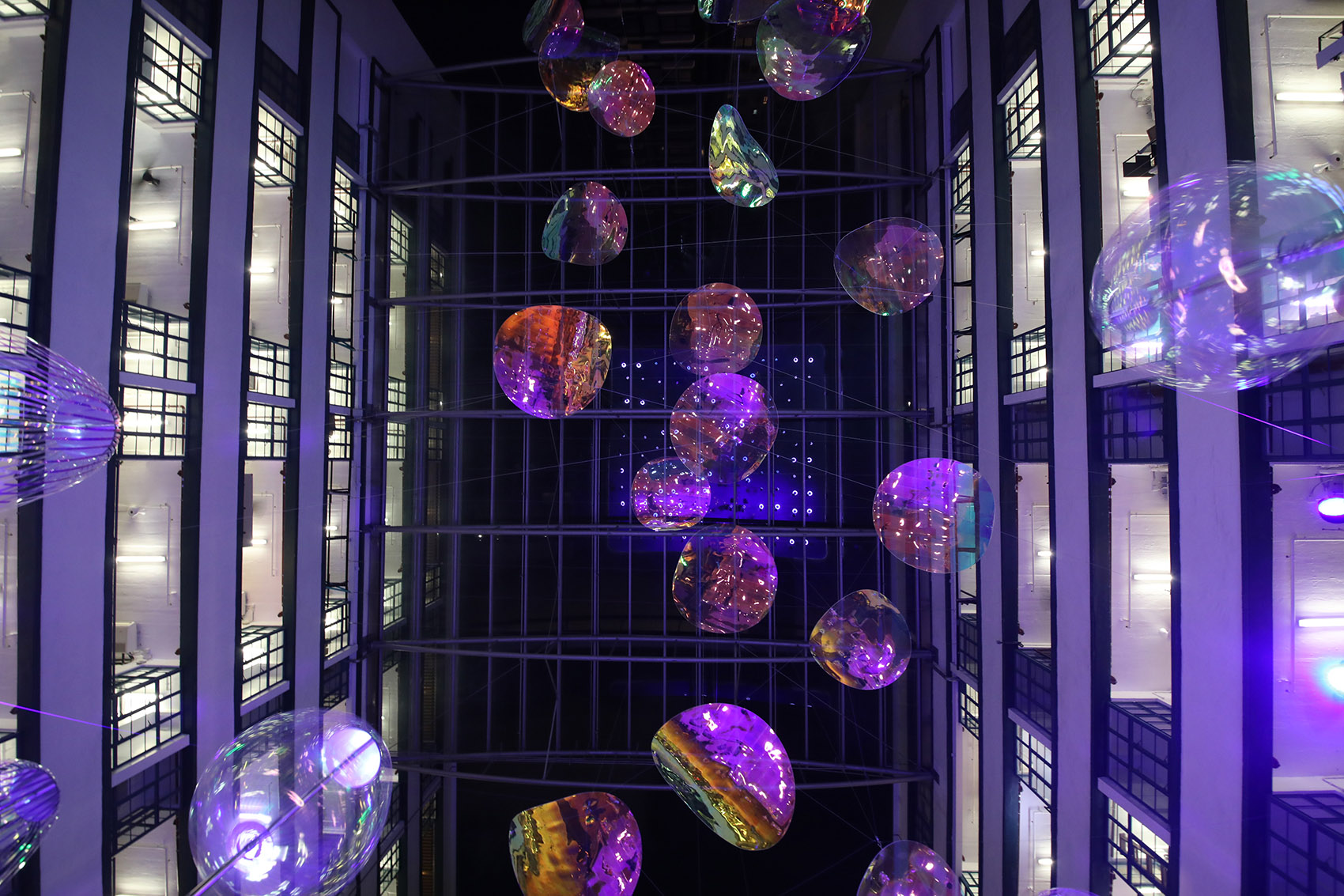 ”Cuddle Bubble”, Hong Kong by AaaM - 谷德设计网