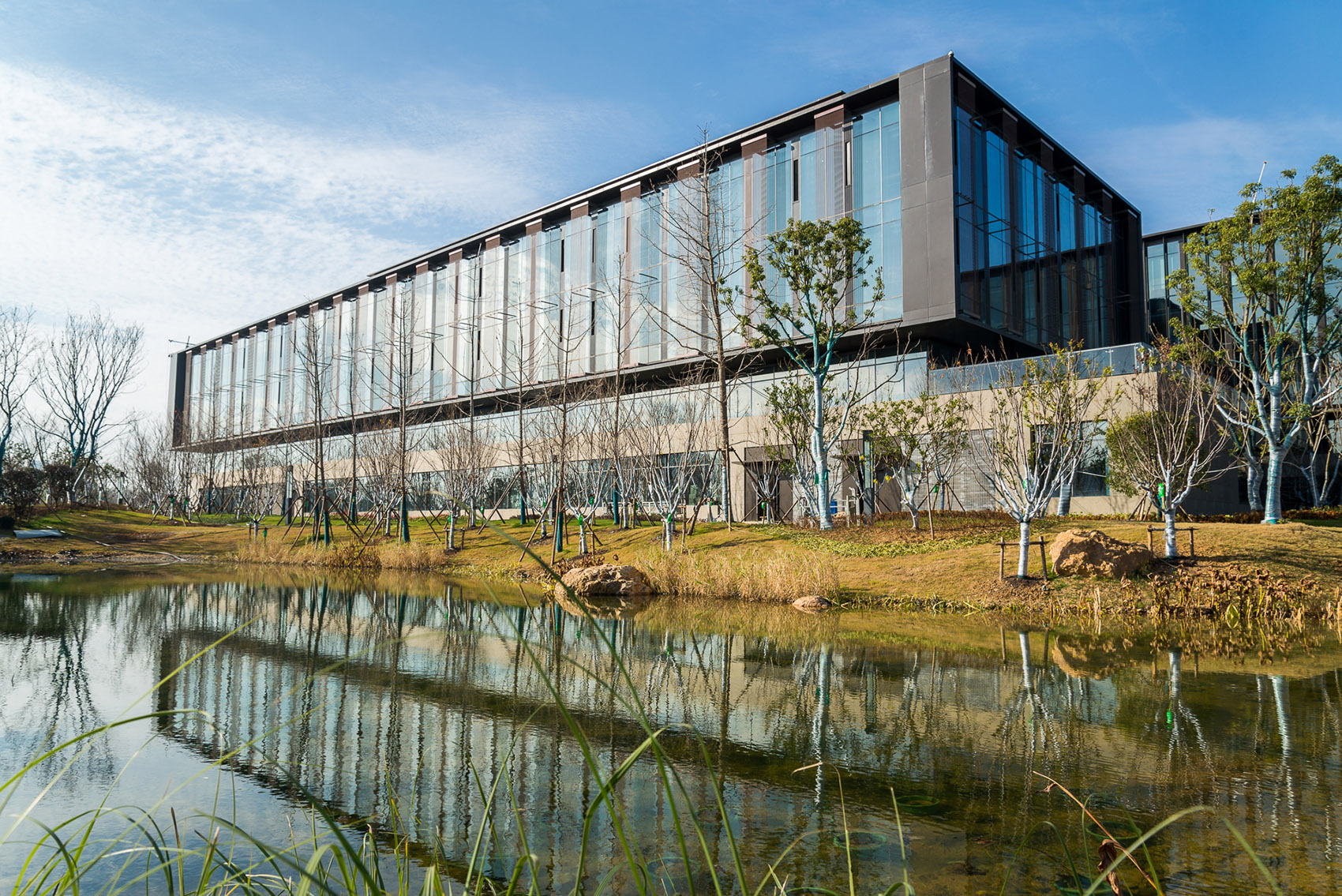 Huawei Wuhan Research & Development Center, China by ennead - 谷德设计网