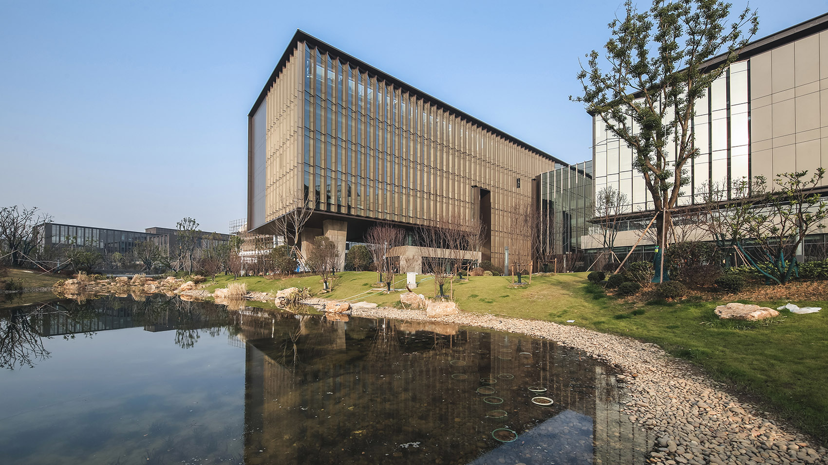 Huawei Wuhan Research & Development Center, China by ennead - 谷德设计网