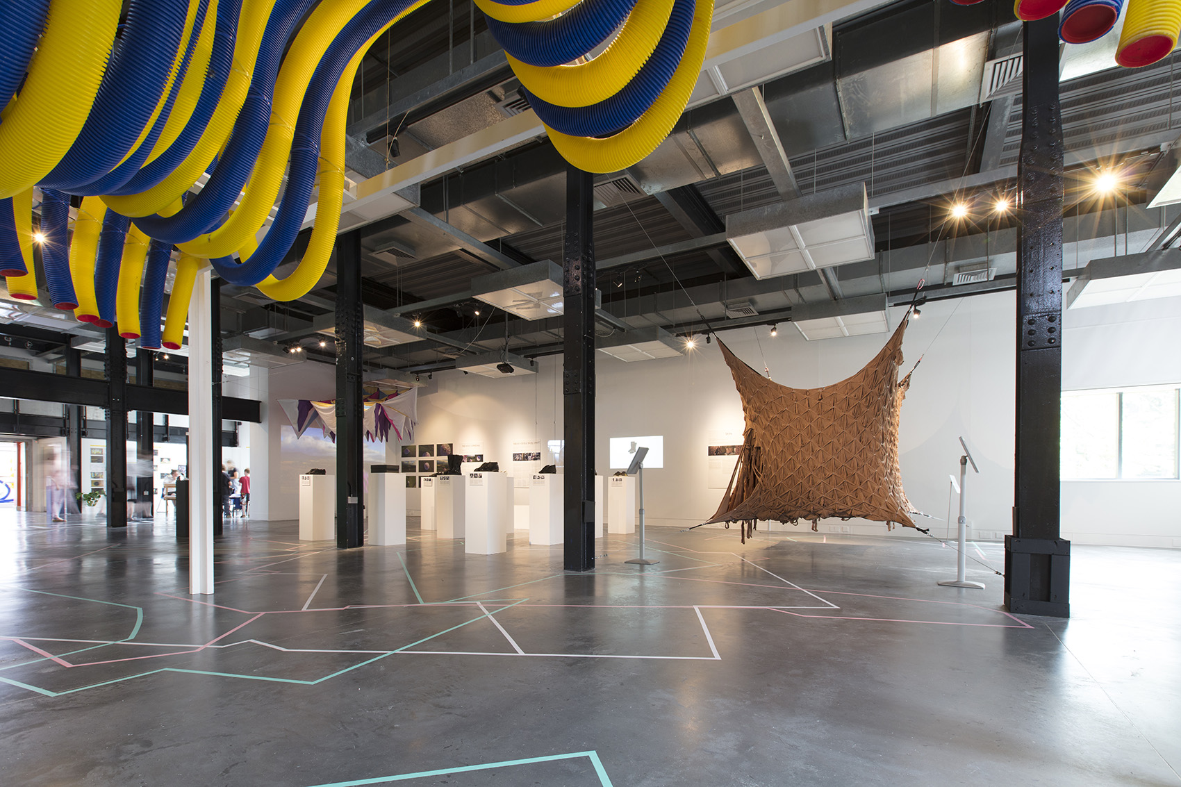Fantastical Architecture, Art and Design. NEON: In the Studio - 谷德设计网