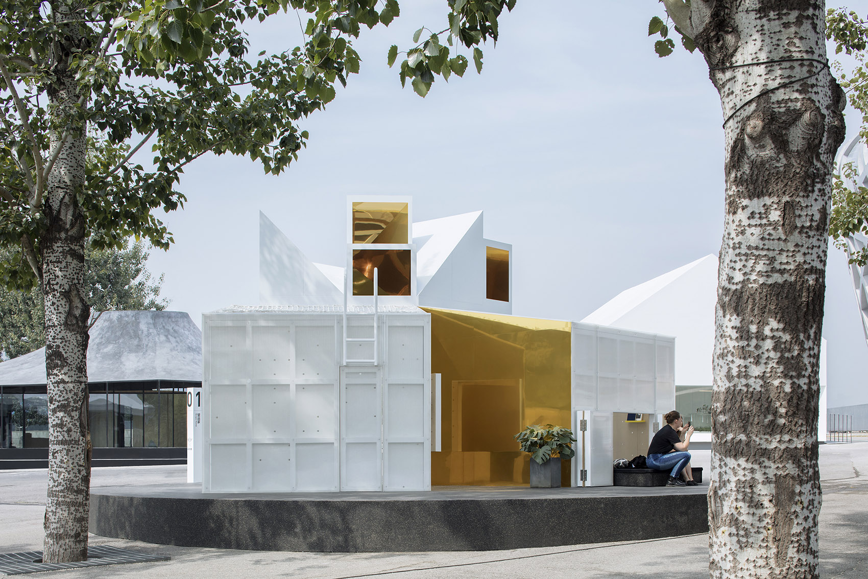 MINI LIVING Urban Cabin – Pavilion no.10 in China House Vision by MINI ...