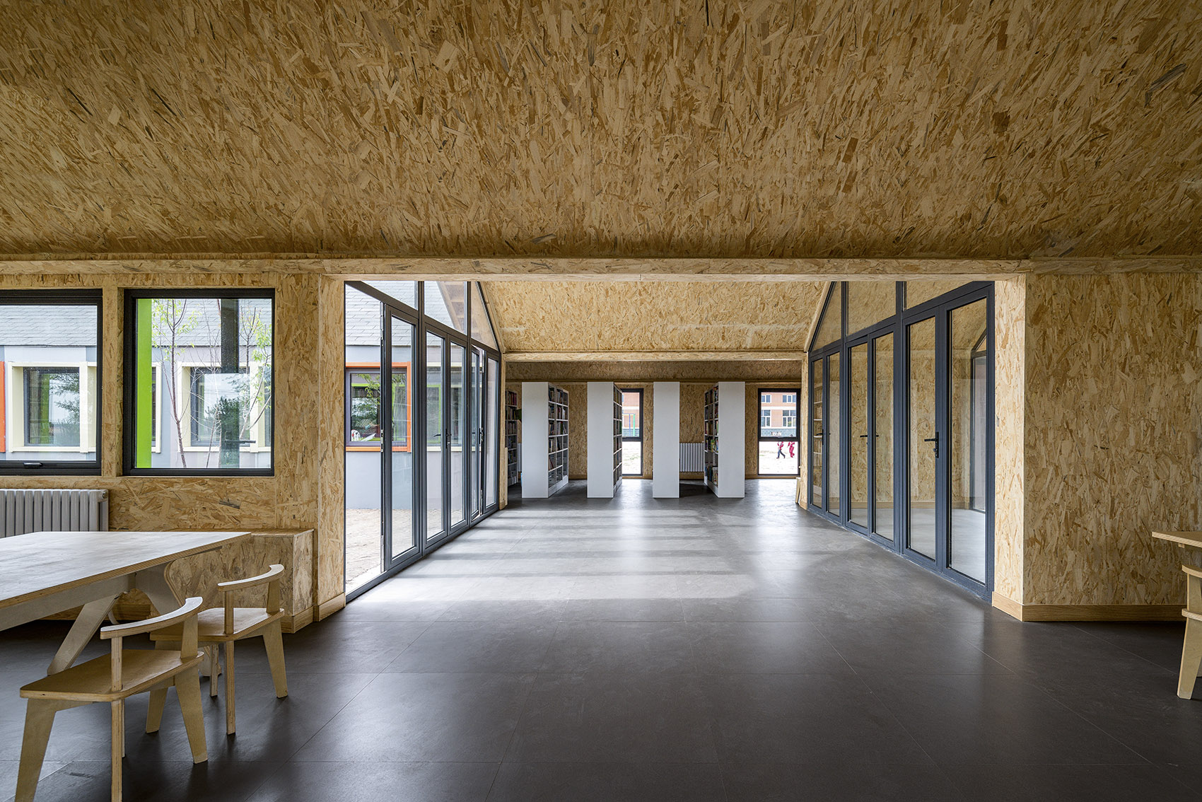 Er-tai town primary school library, China by dot Architects - 谷德设计网