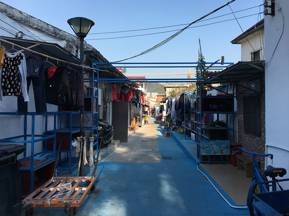 Community renovation and city-village coexistence in Yantian District ...