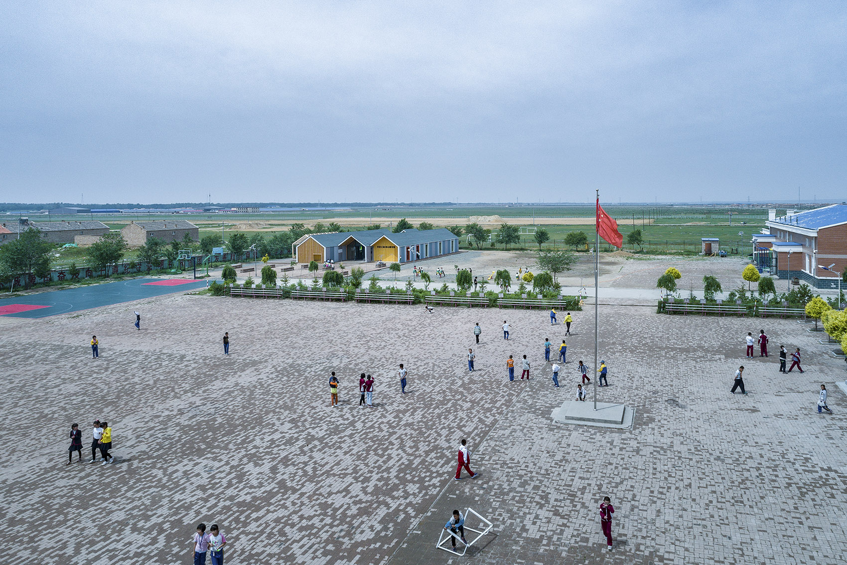 Er-tai town primary school library, China by dot Architects - 谷德设计网