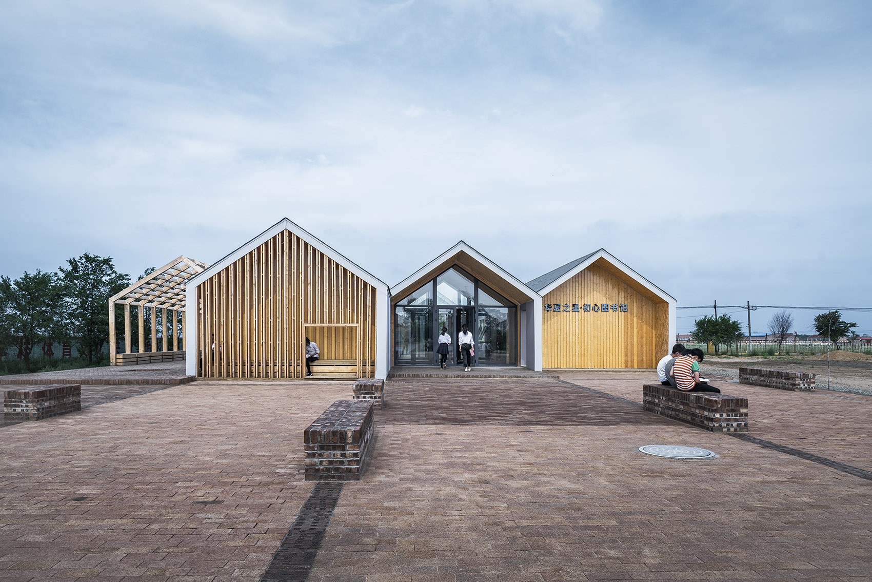 Er-tai town primary school library, China by dot Architects - 谷德设计网
