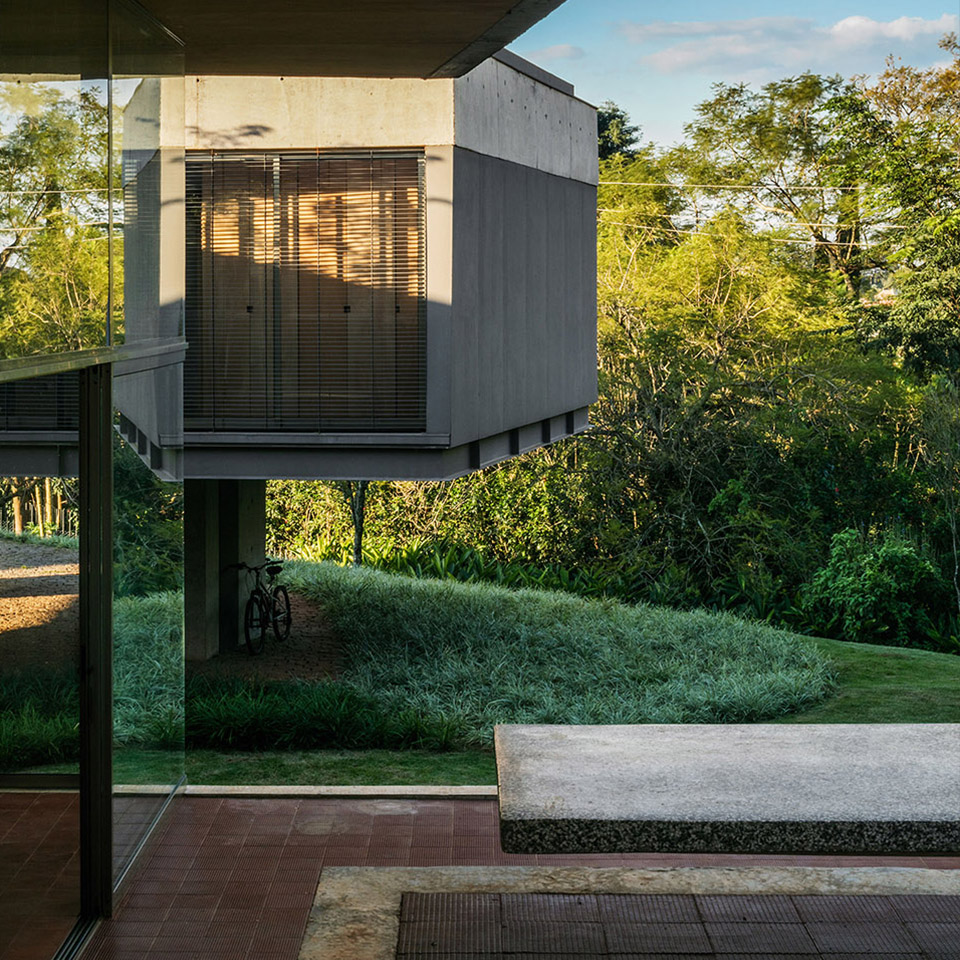 House in Cotia by UNA Arquitetos - 谷德设计网