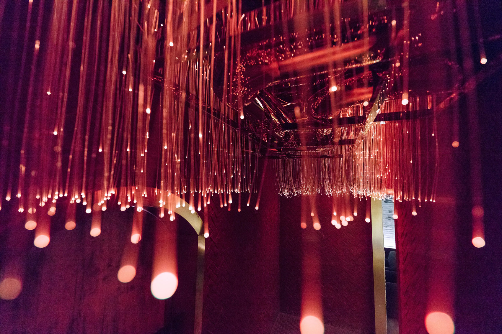 INS – LOUNGE BAR in Qinghai, China by JASON CHAN - 谷德设计网