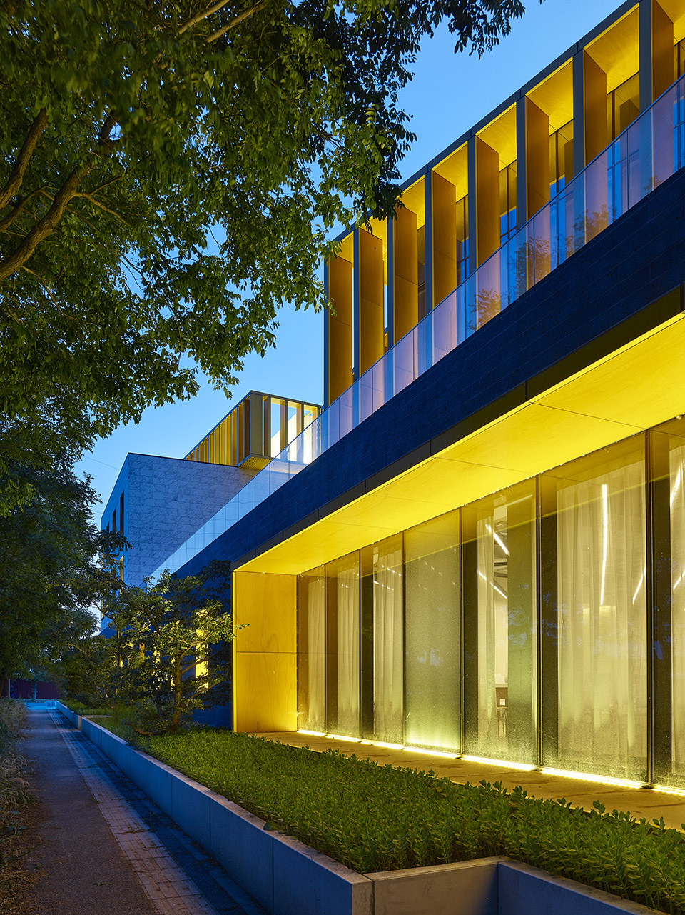 Administrative Building of Guihe Culture and Creative Park in Beijing ...