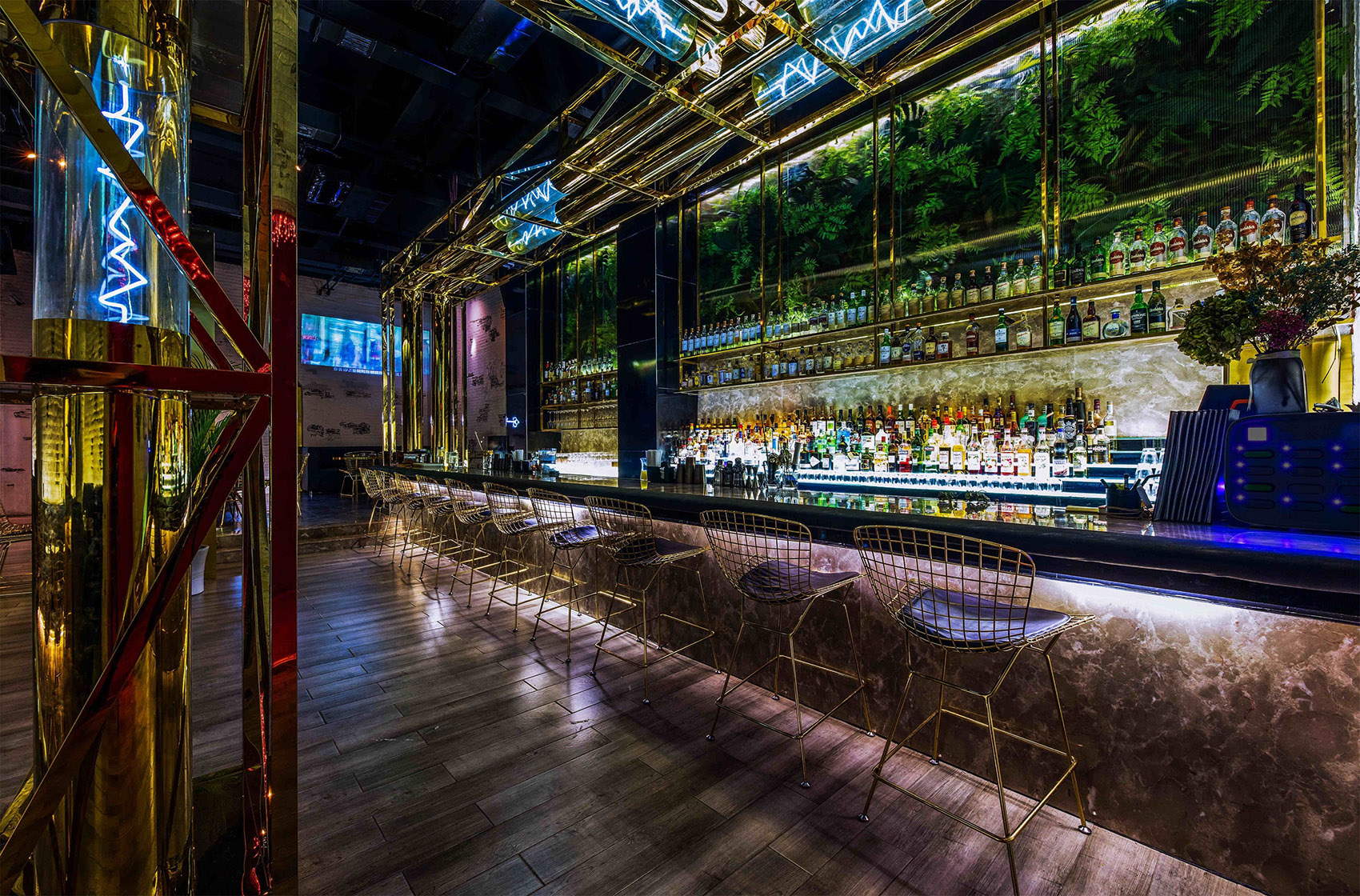 INS – LOUNGE BAR in Qinghai, China by JASON CHAN - 谷德设计网