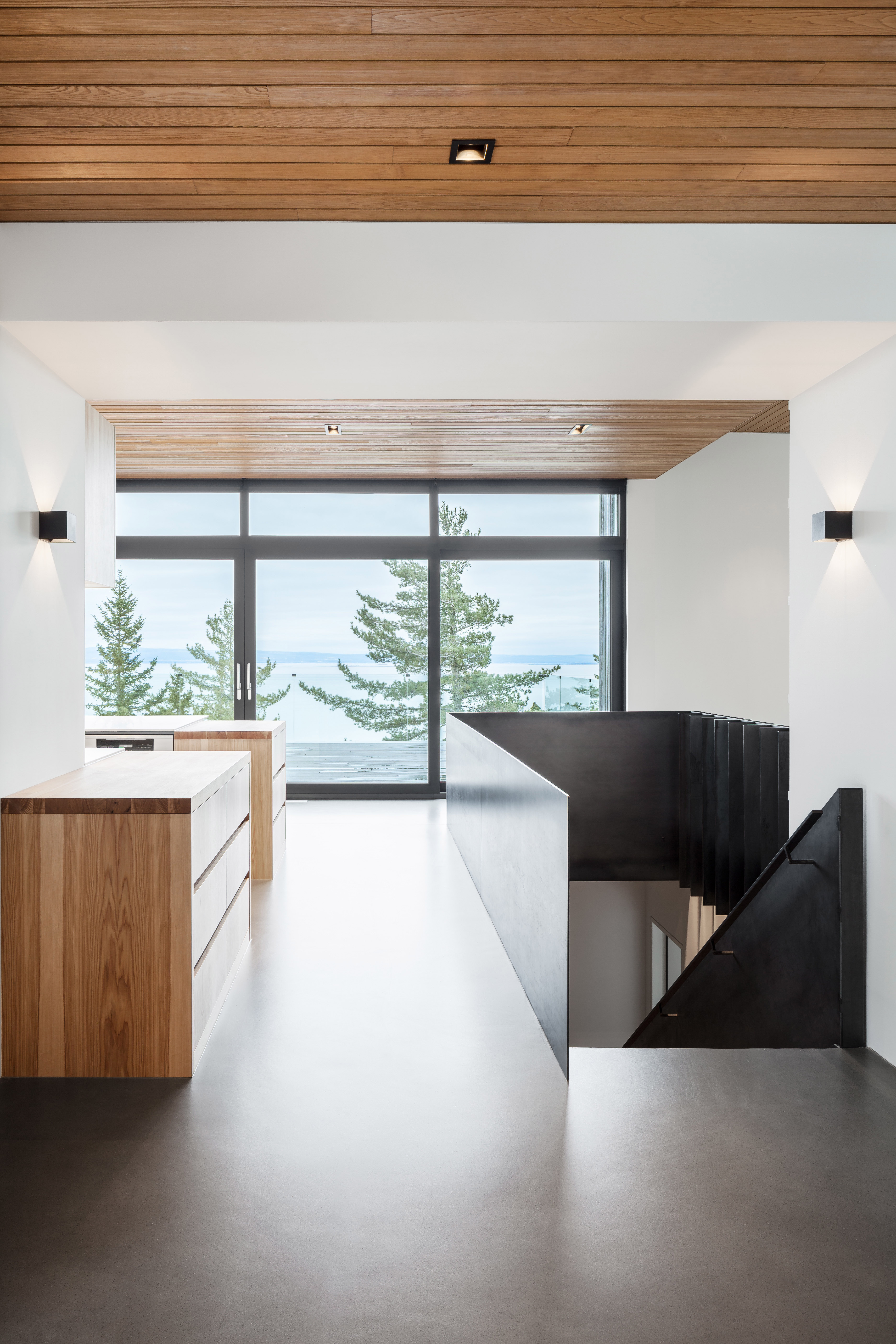 Long Horizontals by Thellend Fortin Architects - 谷德设计网