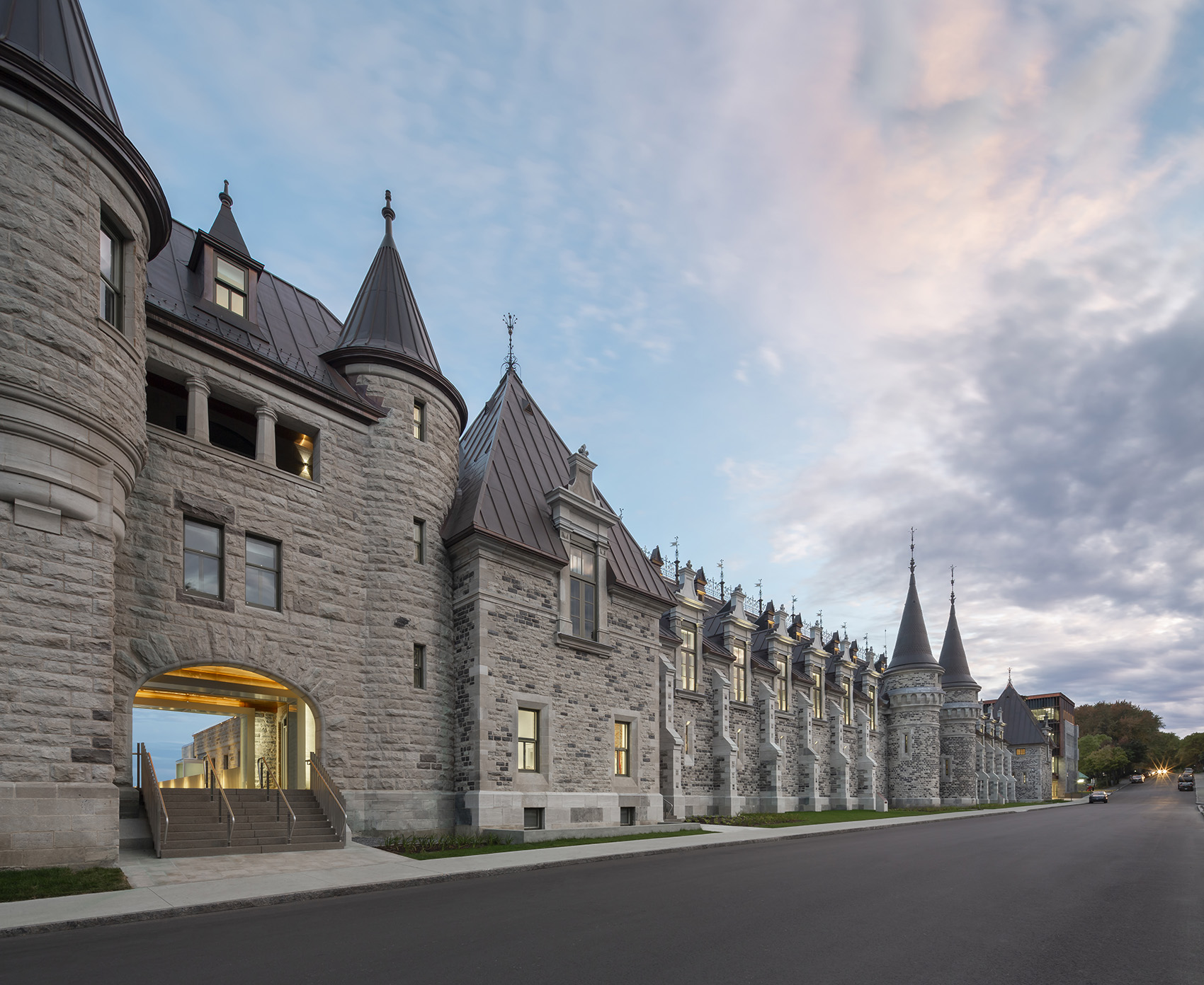 Voltigeurs de Québec Armoury by A49+DFS+STGM - 谷德设计网