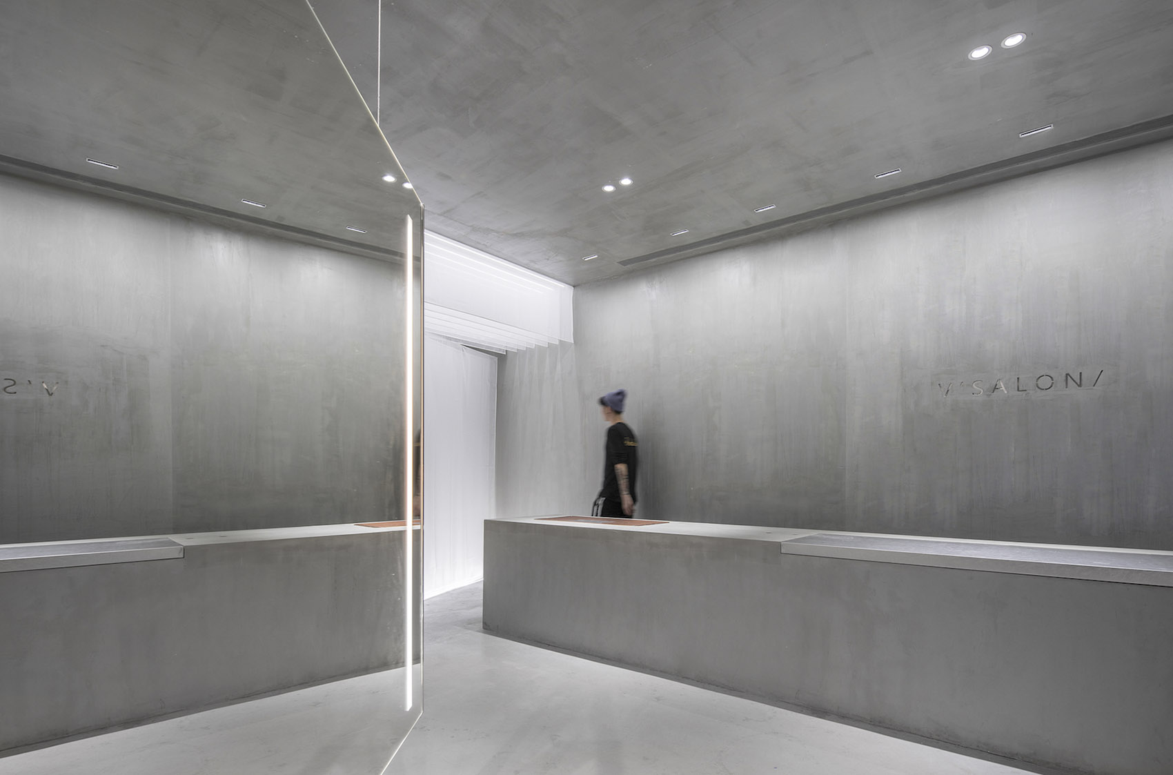 Temporary Lost Mirror in Nanjing, China by AW DESIGN - 谷德设计网