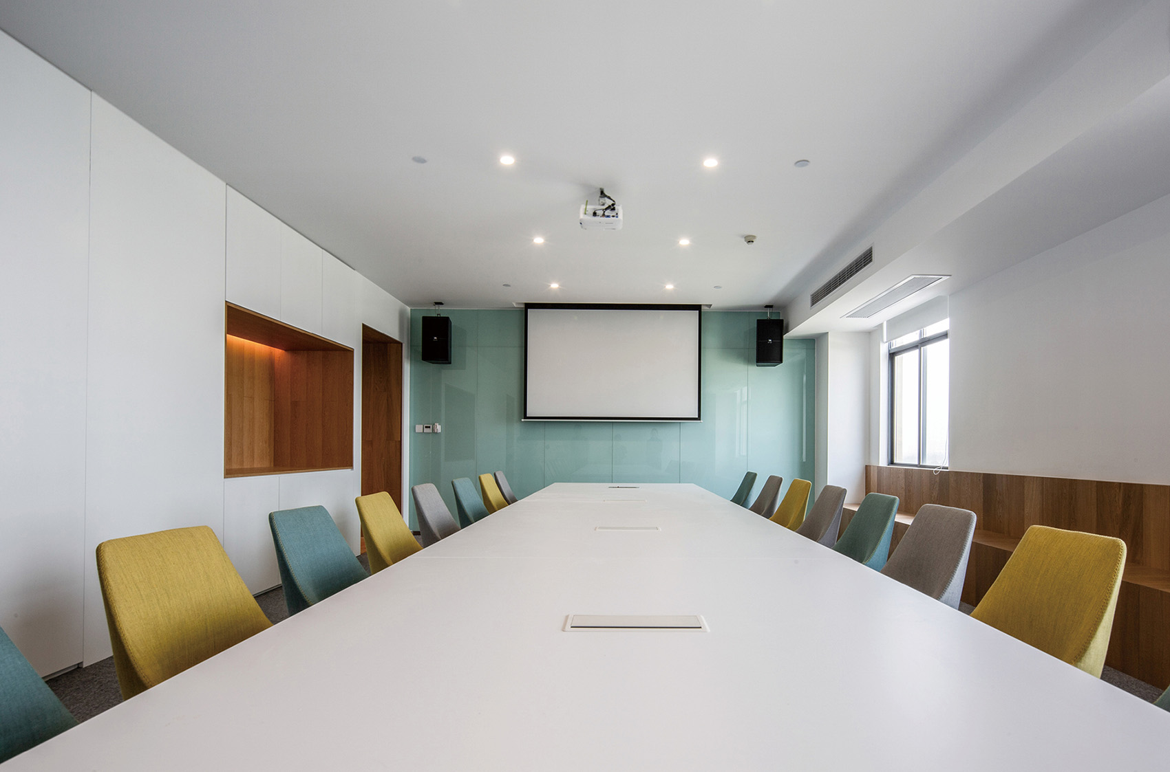 Hongyue E-commerce Office, China by Hangzhou SSDesign - 谷德设计网