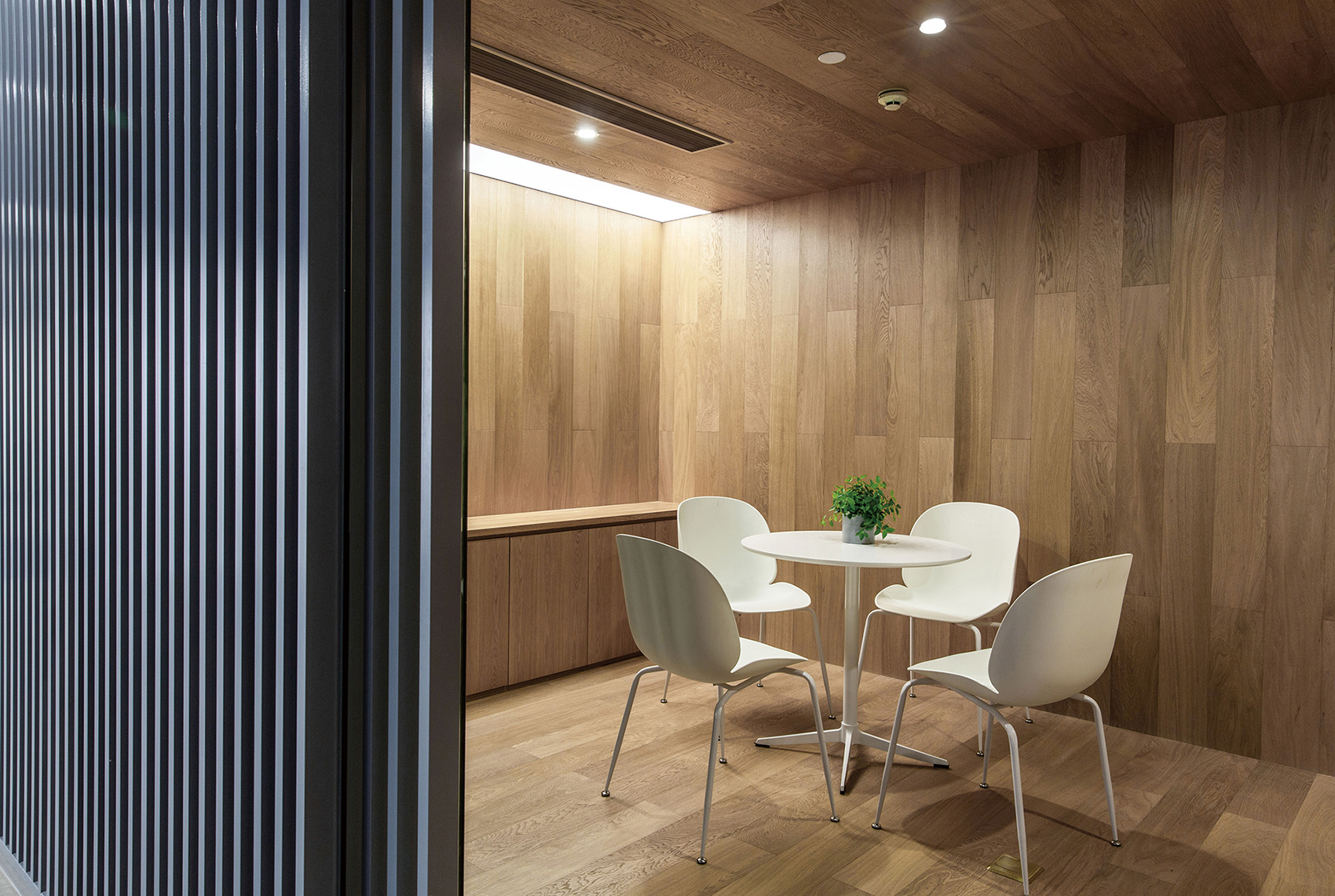 Hongyue E-commerce Office, China by Hangzhou SSDesign - 谷德设计网