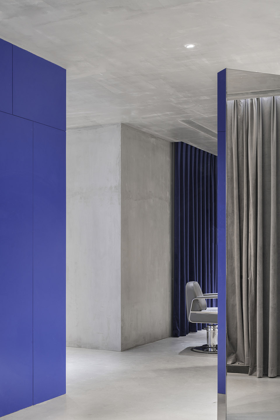 Temporary Lost Mirror in Nanjing, China by AW DESIGN - 谷德设计网