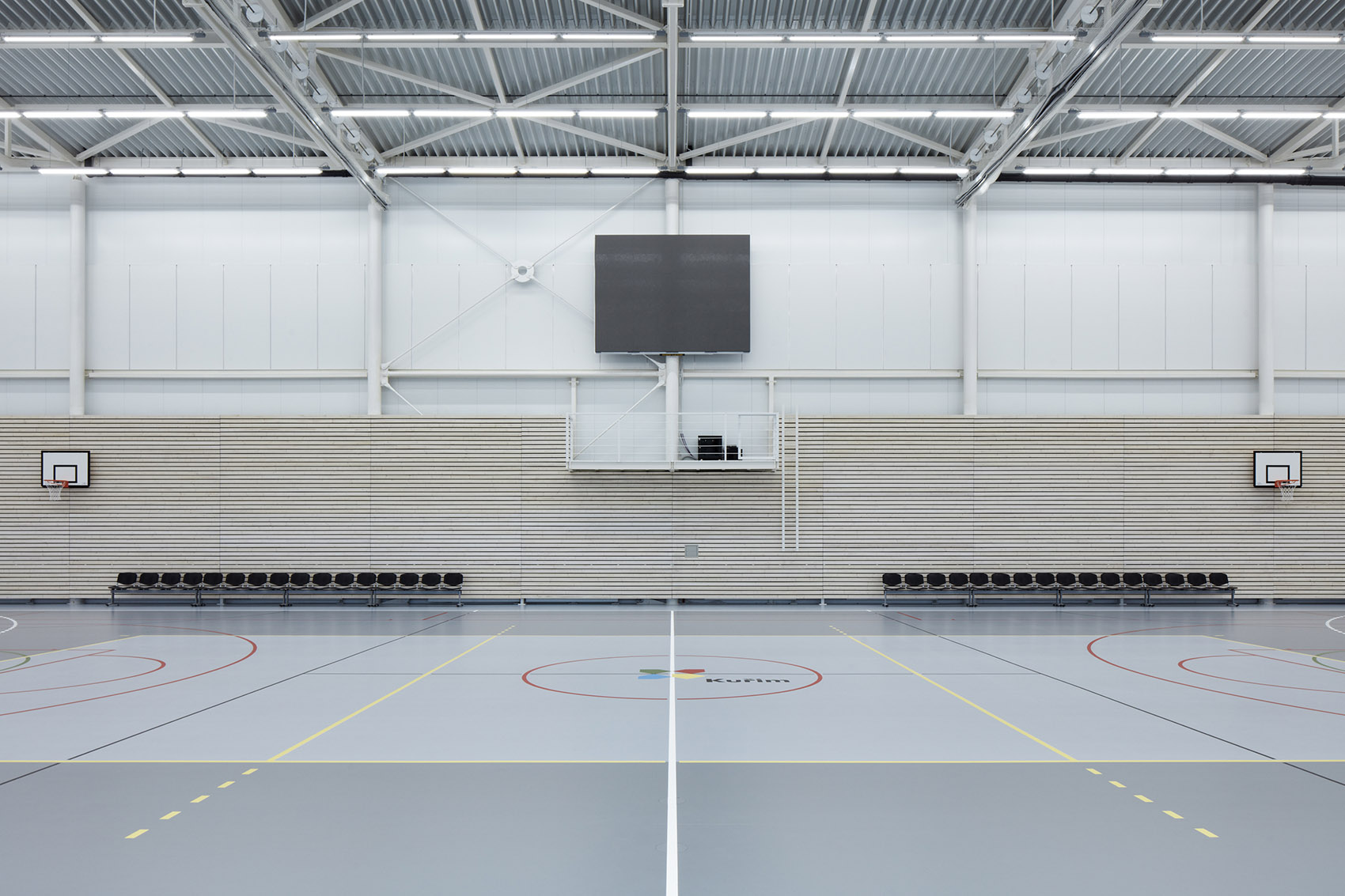 Sports Hall in Kuřim by CUBOID ARCHITEKTI - 谷德设计网