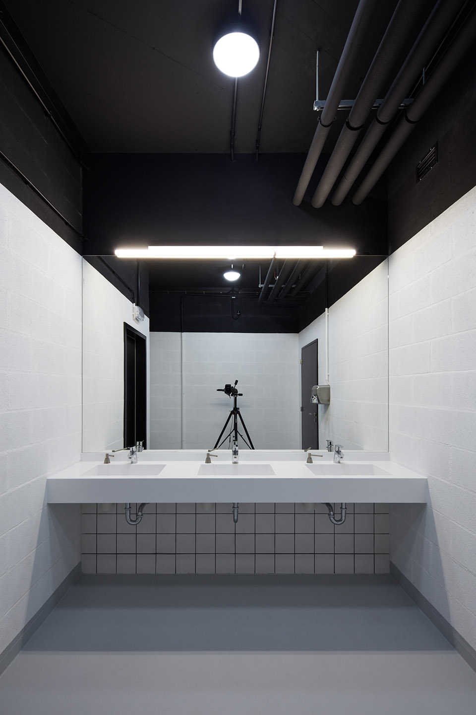 Sports Hall in Kuřim by CUBOID ARCHITEKTI - 谷德设计网