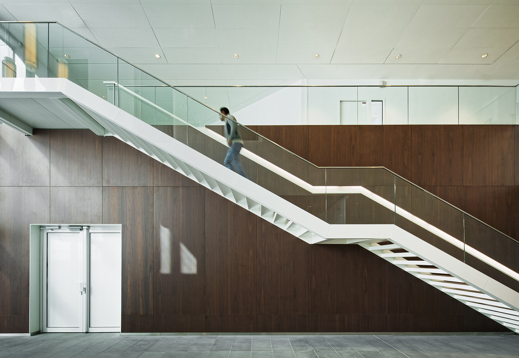 Banque de France Paris-La Courneuve by Jean-Paul Viguier et Associés ...