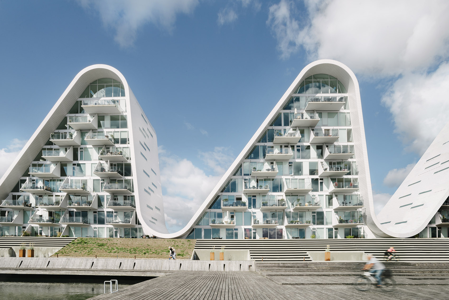 The Wave Apartment by Henning Larsen - 谷德设计网