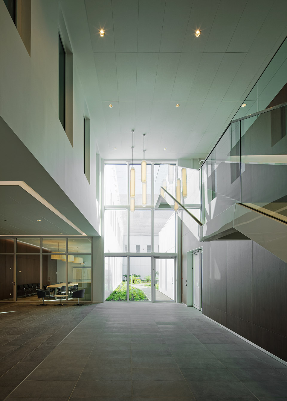 Banque de France Paris-La Courneuve by Jean-Paul Viguier et Associés ...