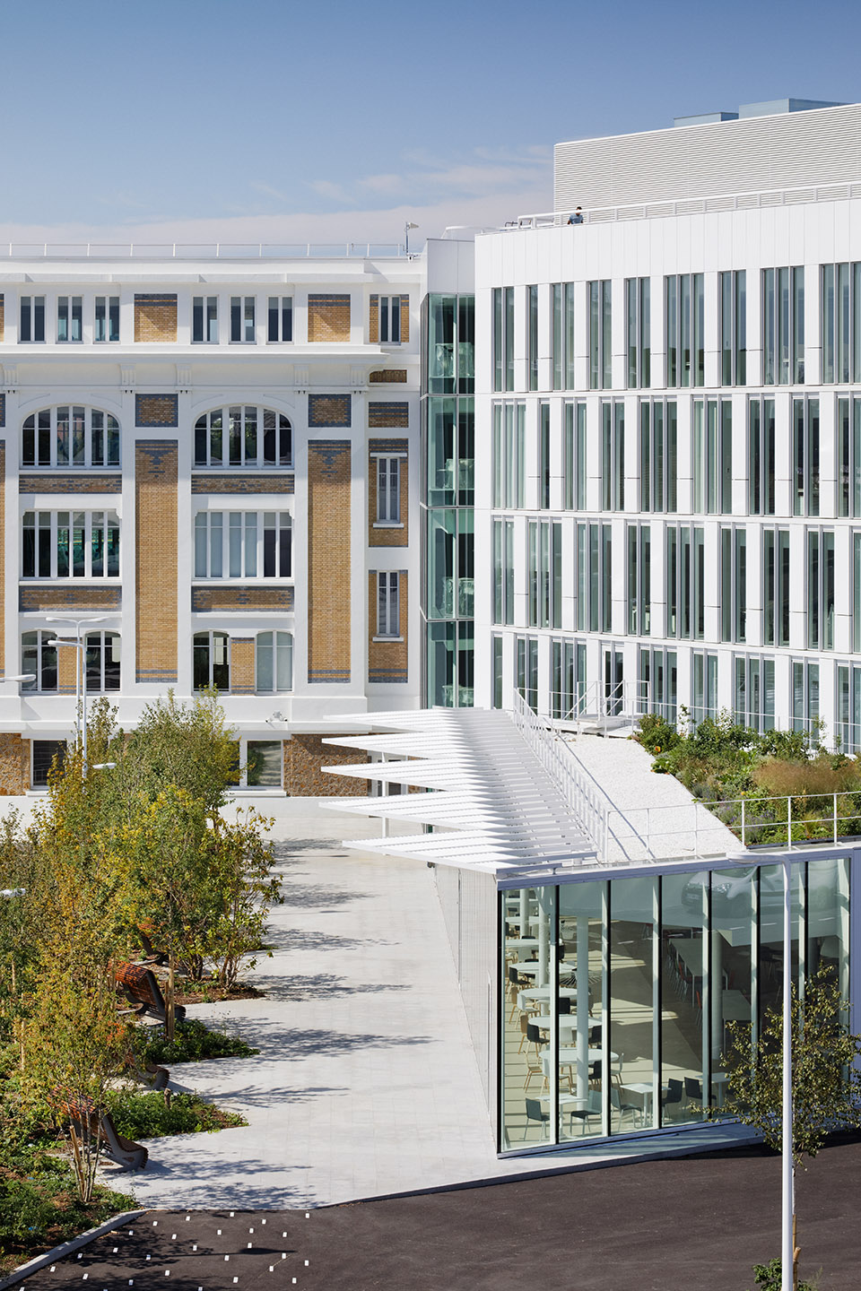 Banque de France Paris-La Courneuve by Jean-Paul Viguier et Associés ...