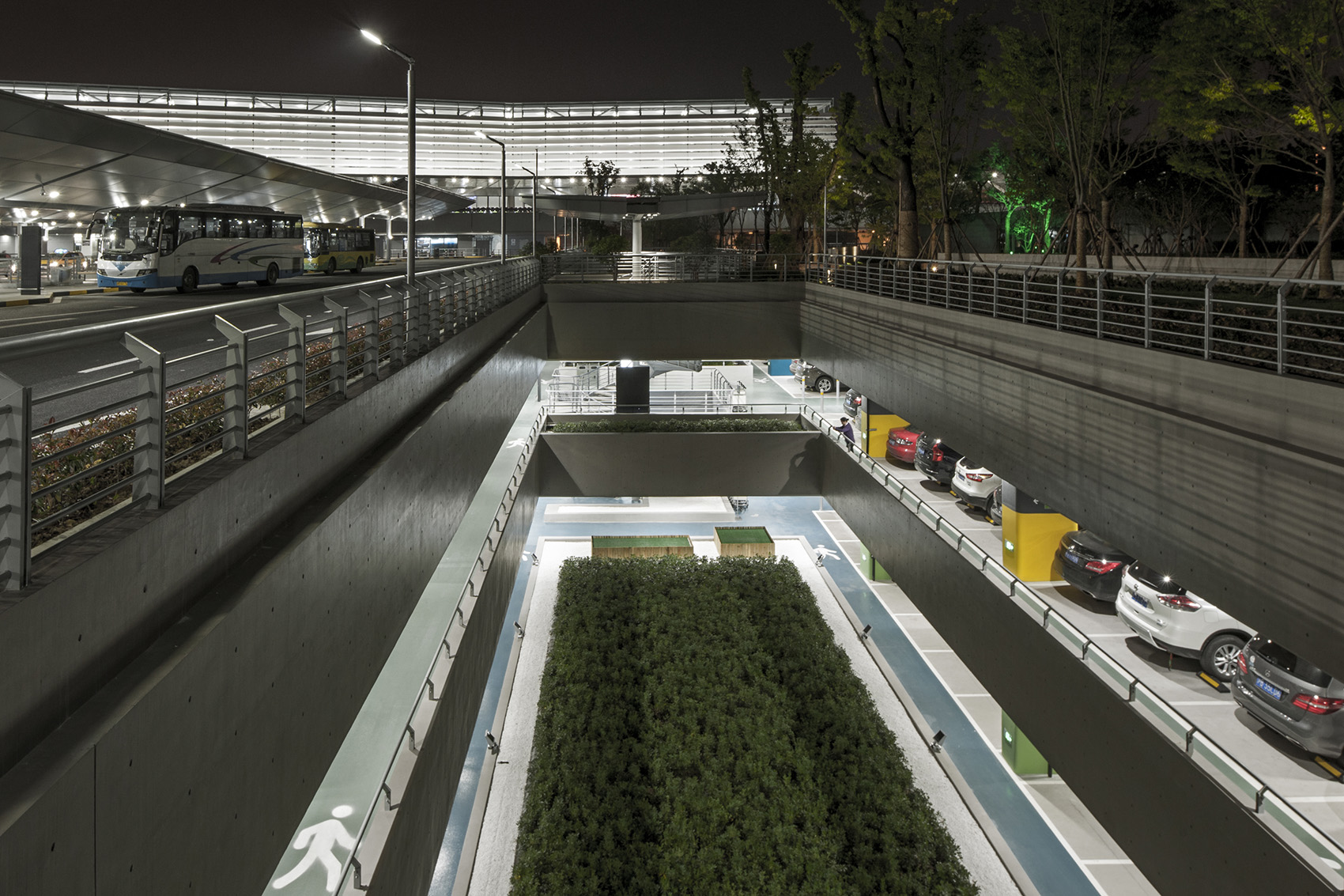 Hongqiao International Airport T1, China by East China Architectural ...