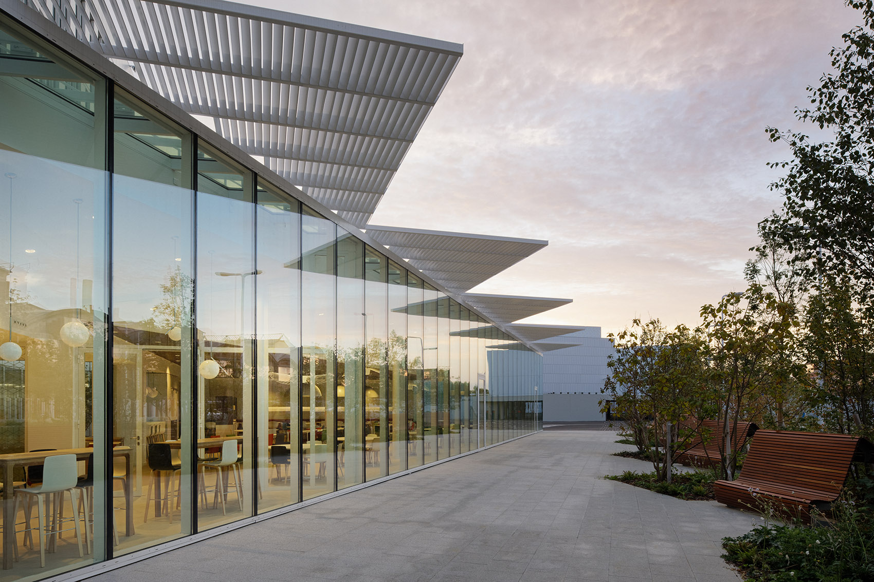 Banque de France Paris-La Courneuve by Jean-Paul Viguier et Associés ...