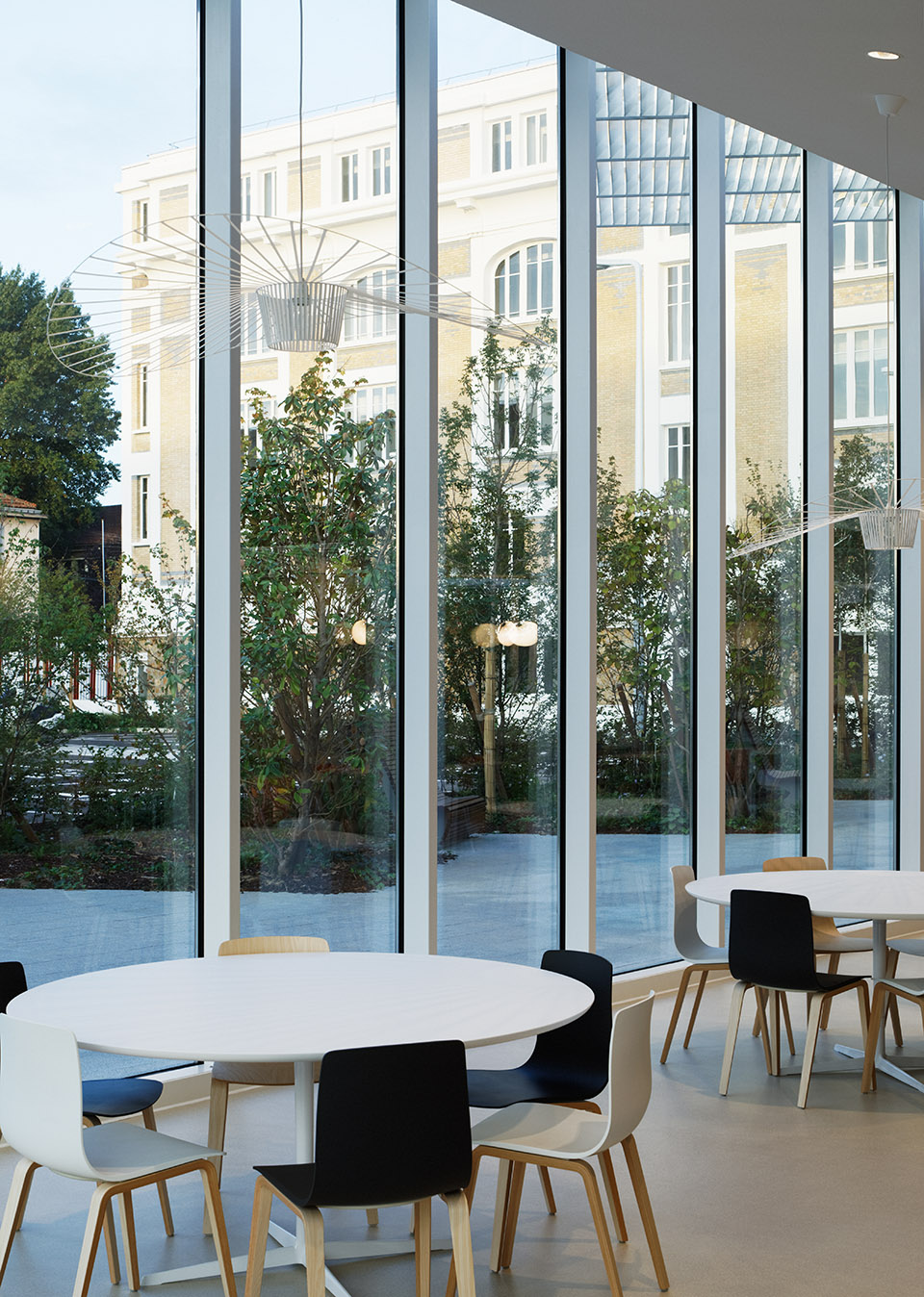 Banque de France Paris-La Courneuve by Jean-Paul Viguier et Associés ...