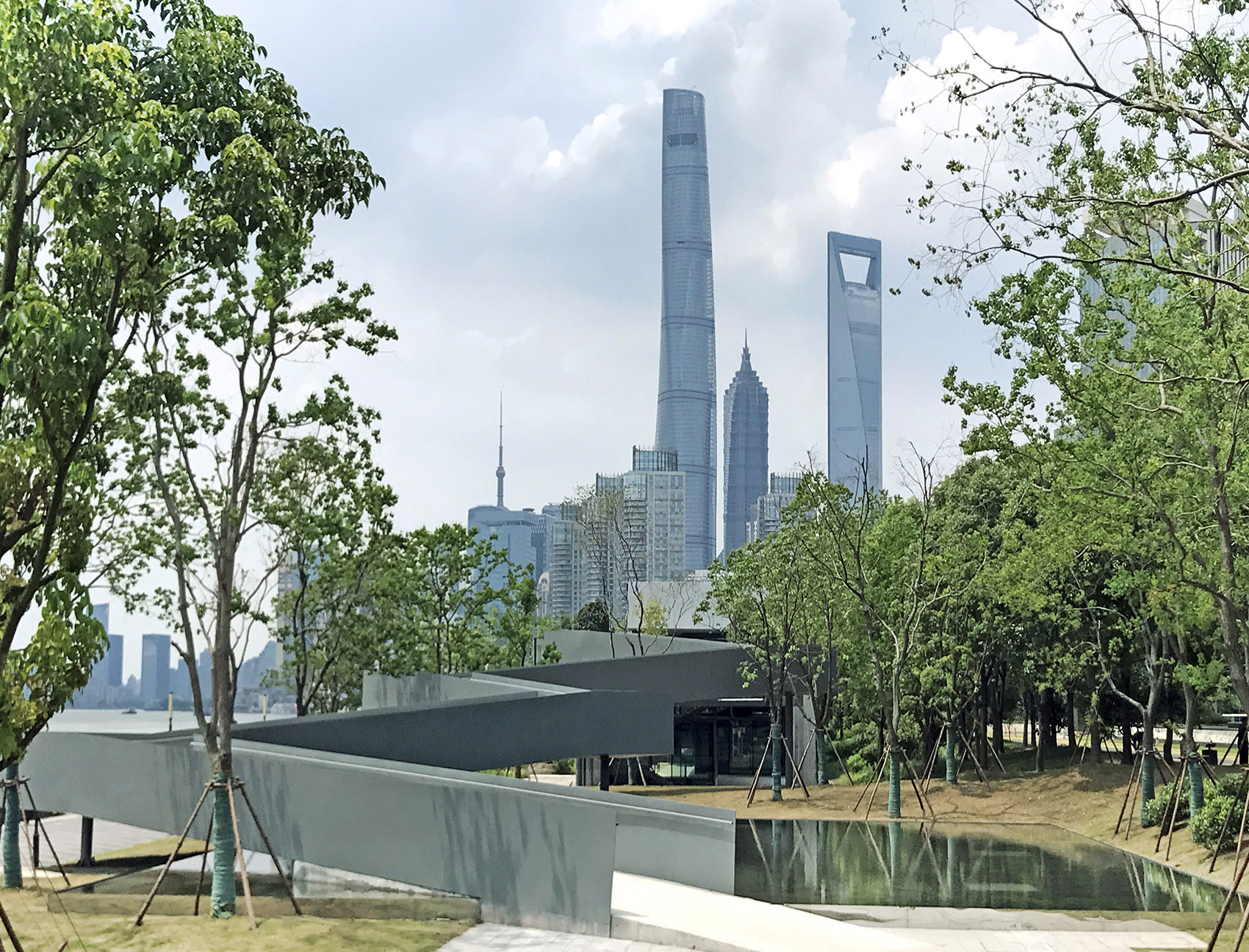 Shanghai MOMA Museum Waterfront Park, China by YIYU design - 谷德设计网